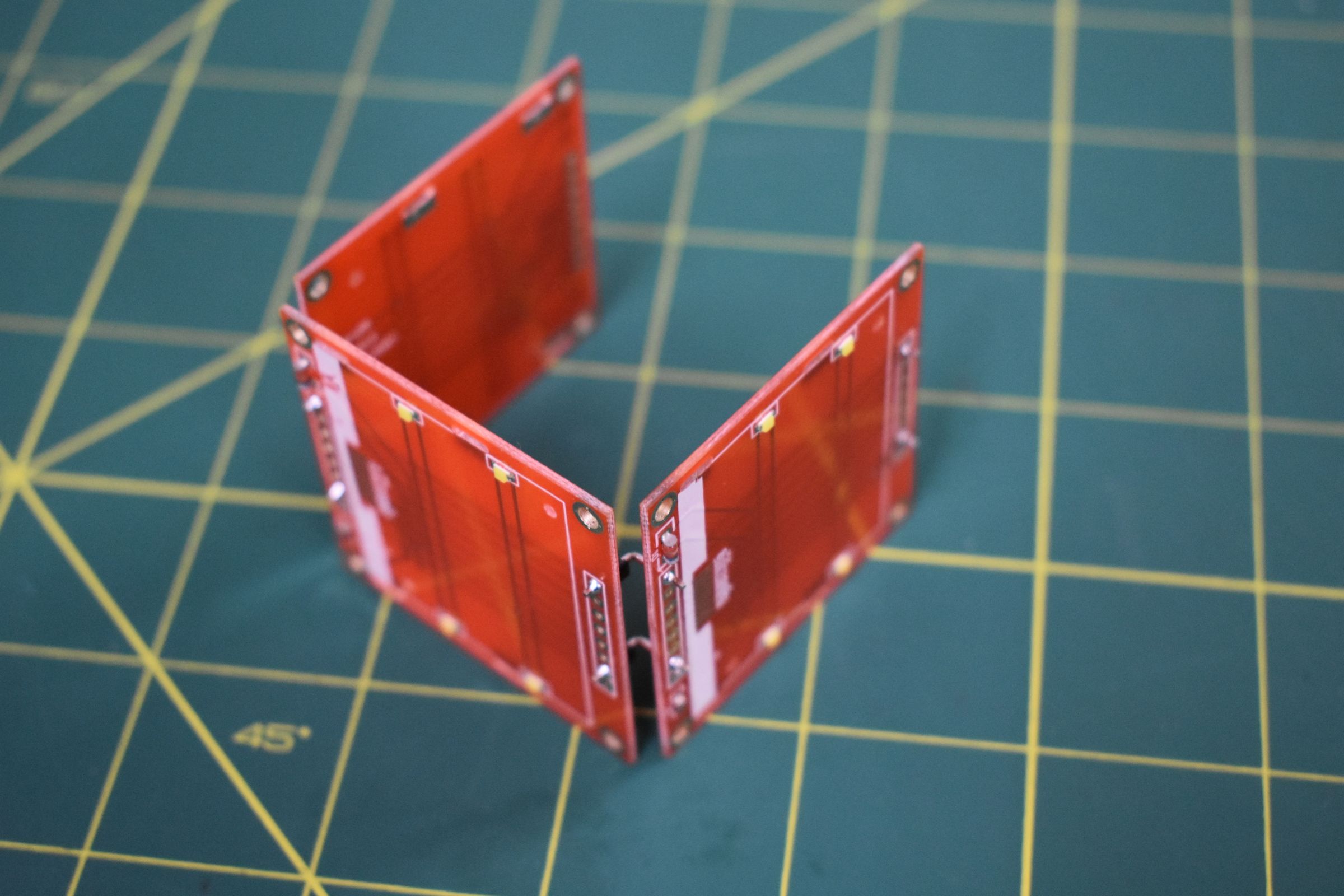 PCB Table Lamp : 7 Steps (with Pictures) - Instructables