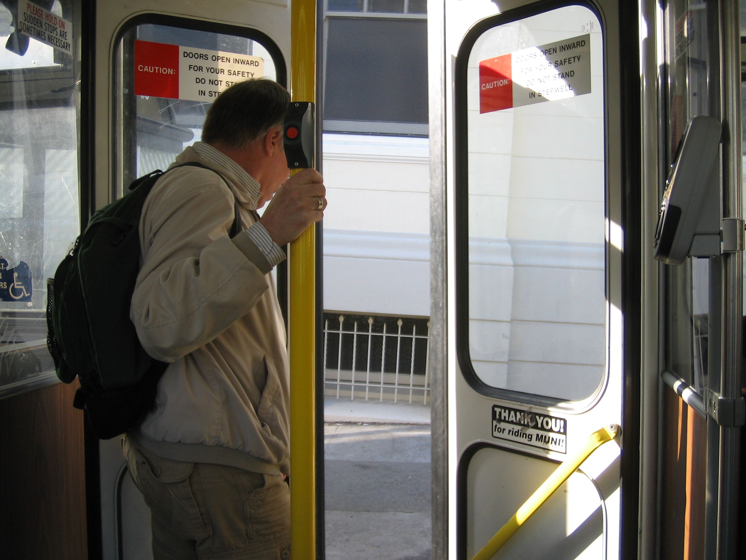 How to Ride the MUNI Bus (San Francisco) : 6 Steps - Instructables