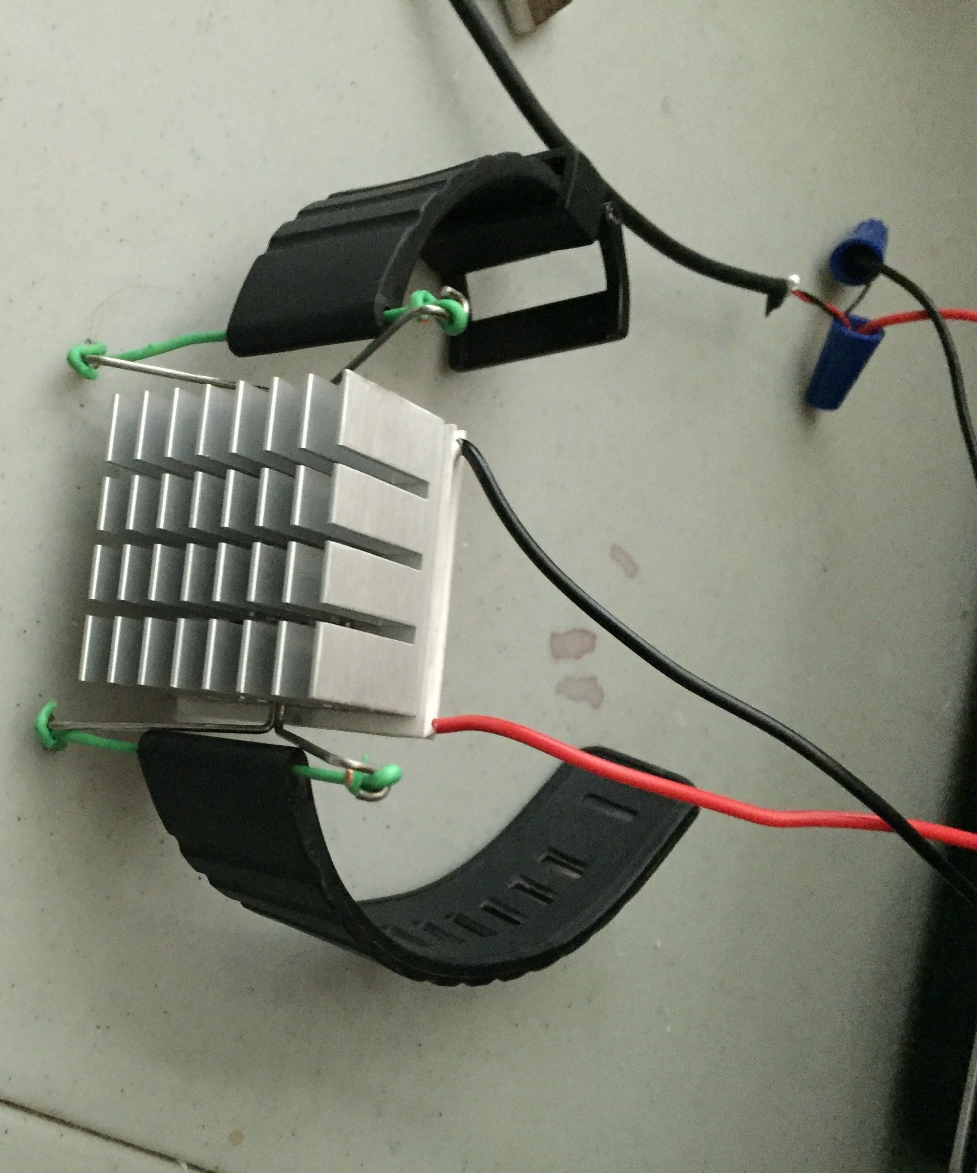 5 Minute USB Wrist Cooler : 3 Steps - Instructables