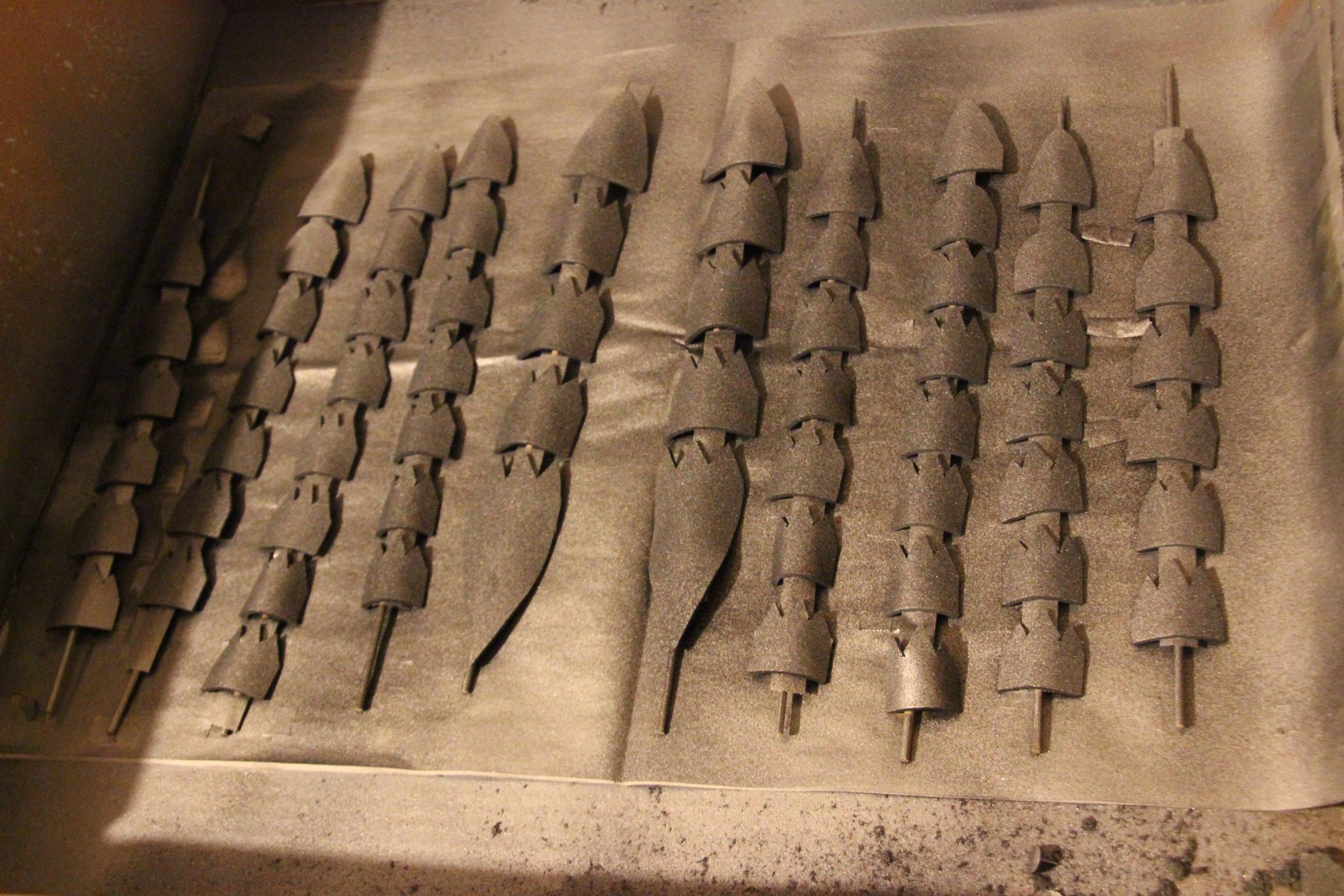 Ring Wraith Gauntlets : 9 Steps (with Pictures) - Instructables