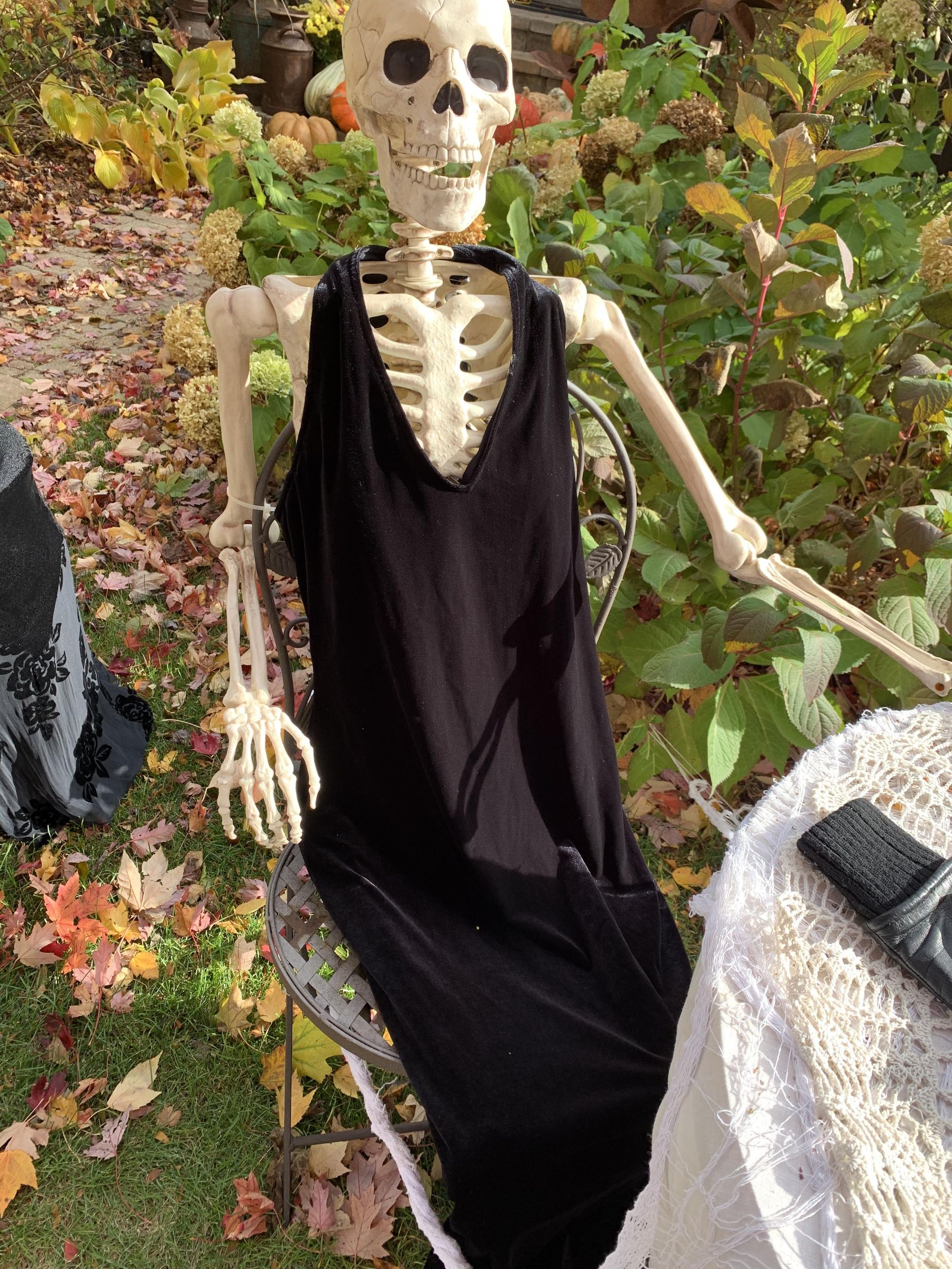 Skeleton Tea Party Decorations : 7 Steps (with Pictures) - Instructables
