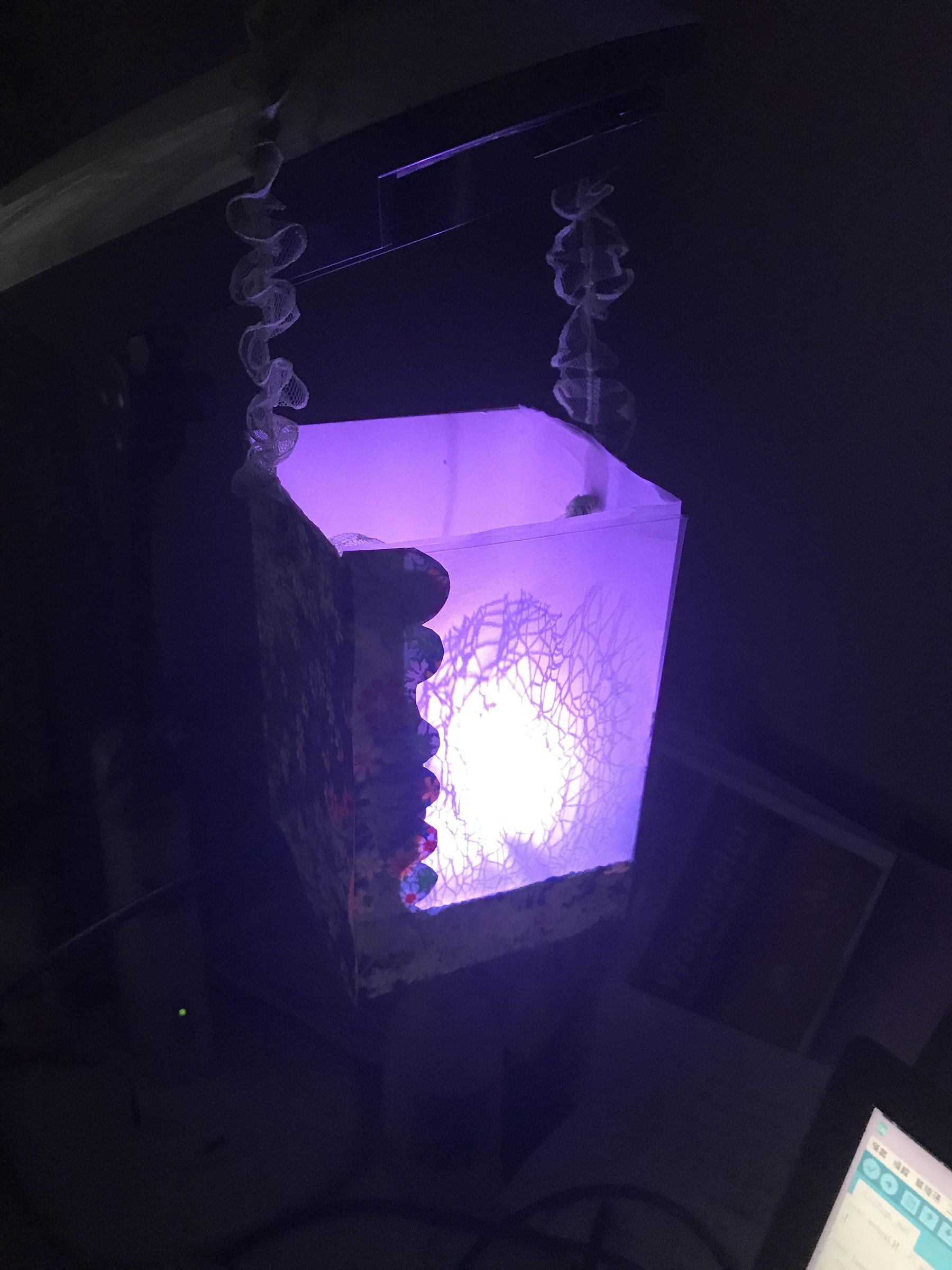 Lantern : 4 Steps - Instructables