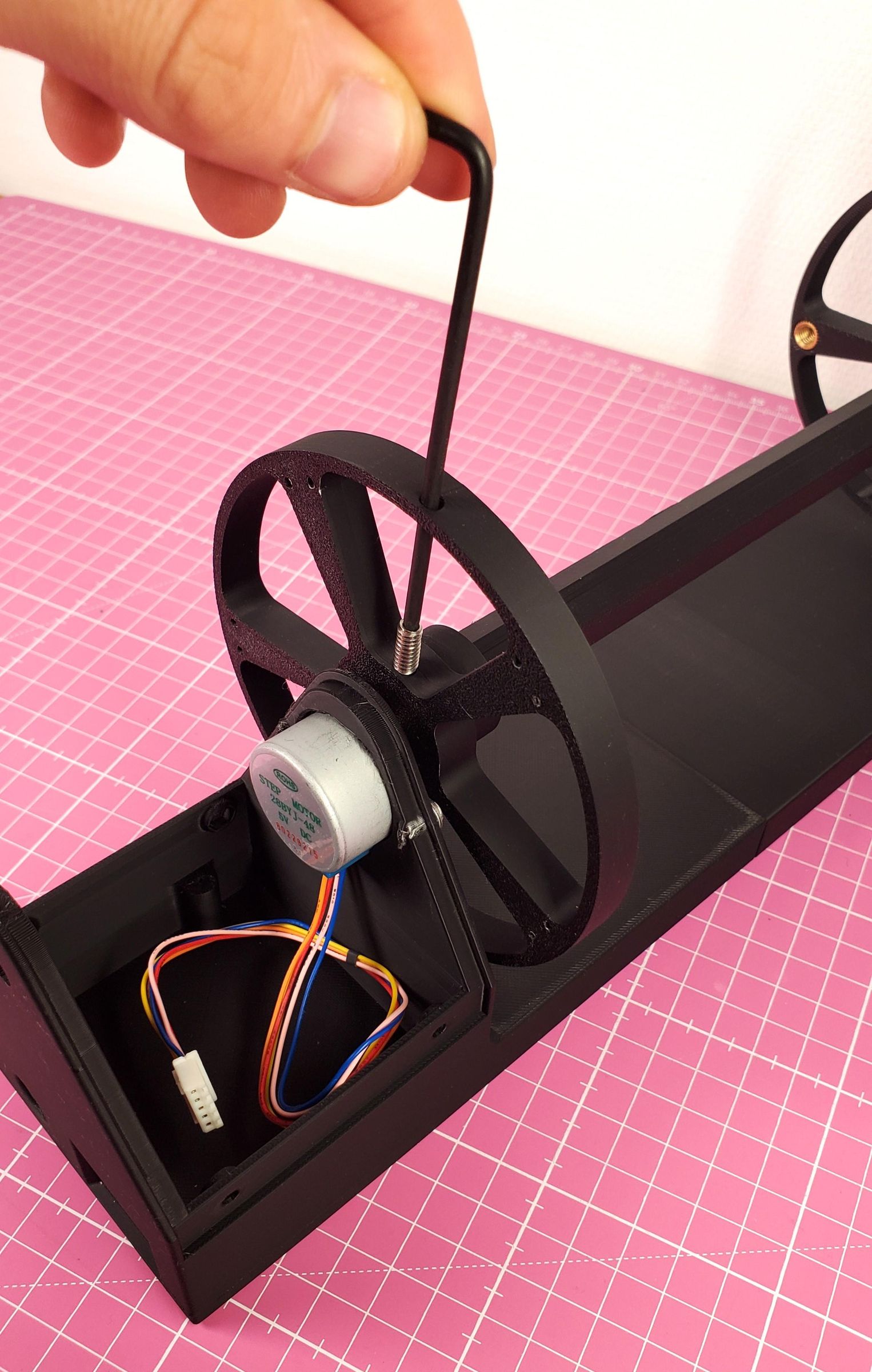 3D Printed Fishing Lure Rotating Drying Station : 13 Steps (with ...