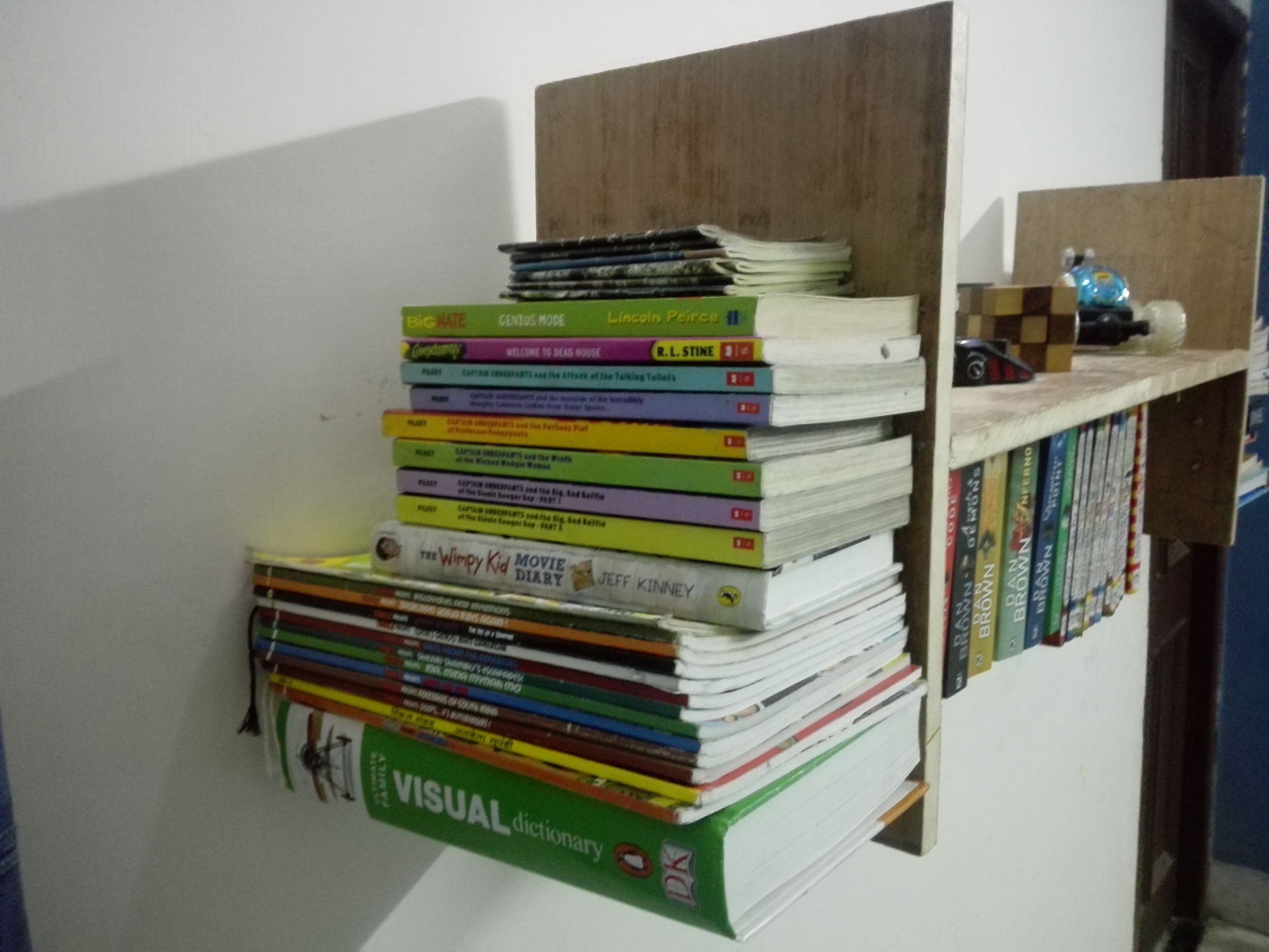 THE OMG BOOKSHELF!!! : 6 Steps (with Pictures) - Instructables