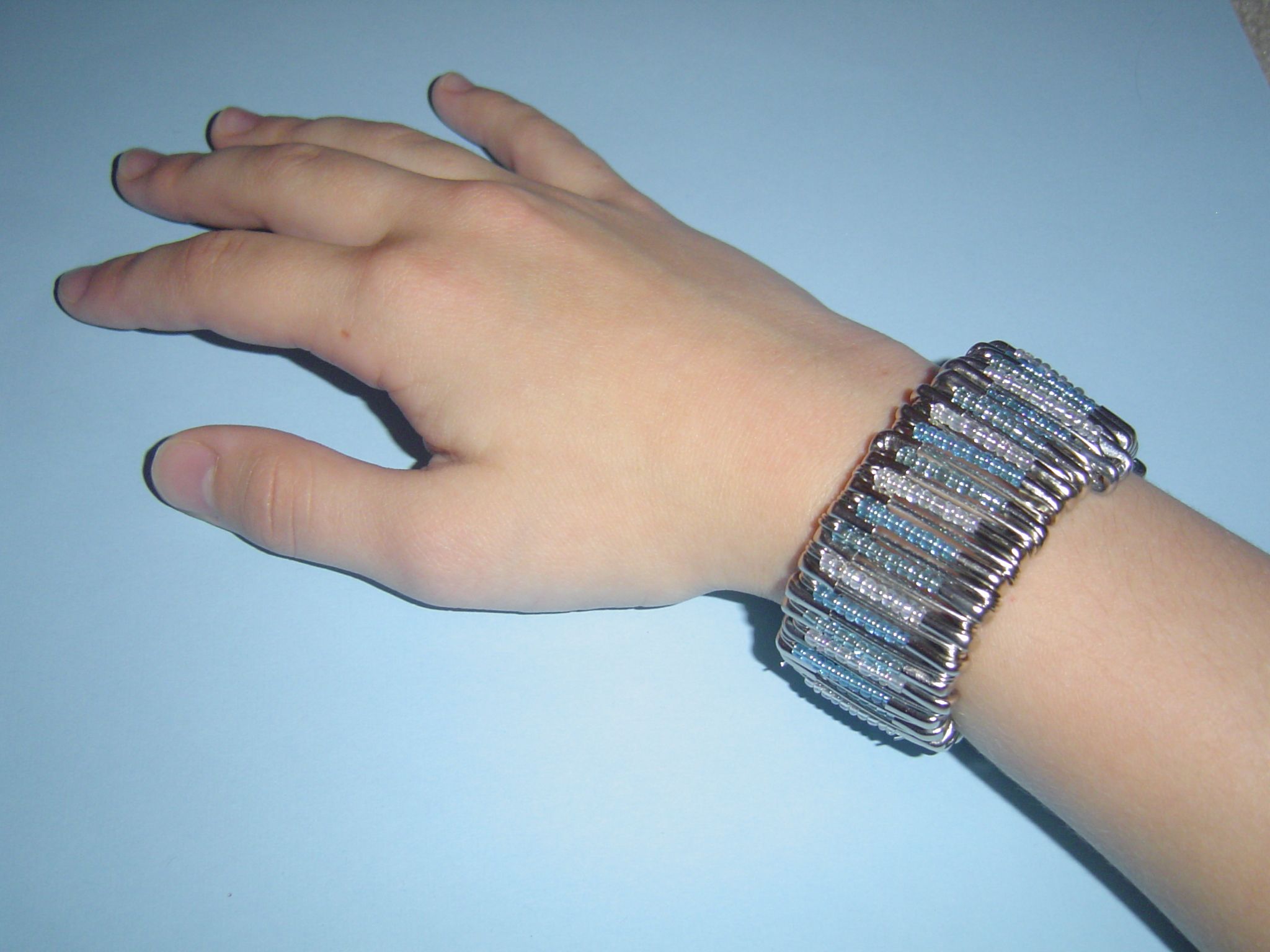 Make a Funky Safety Pin Bracelet : 3 Steps (with Pictures) - Instructables