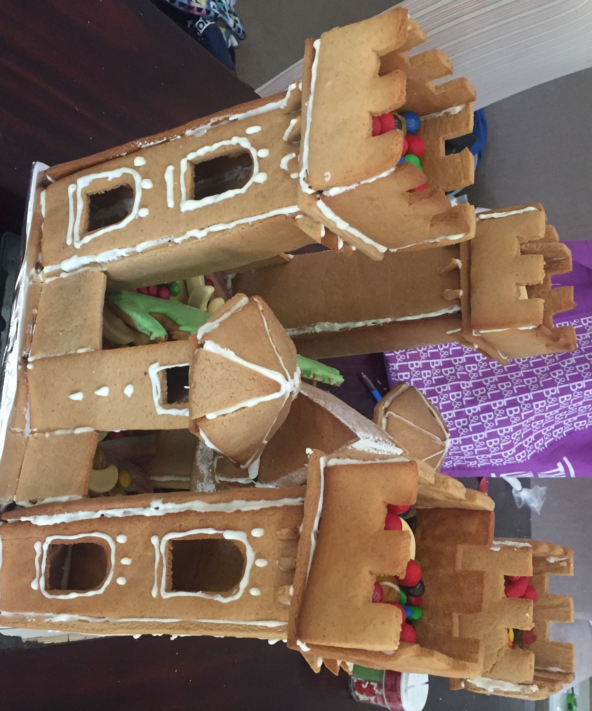Gingerbread Castle : 6 Steps (with Pictures) - Instructables