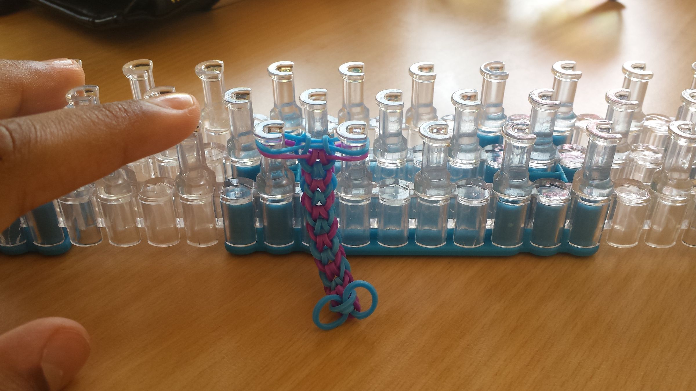 Rainbow Loom Inverted Fishtail : 5 Steps - Instructables