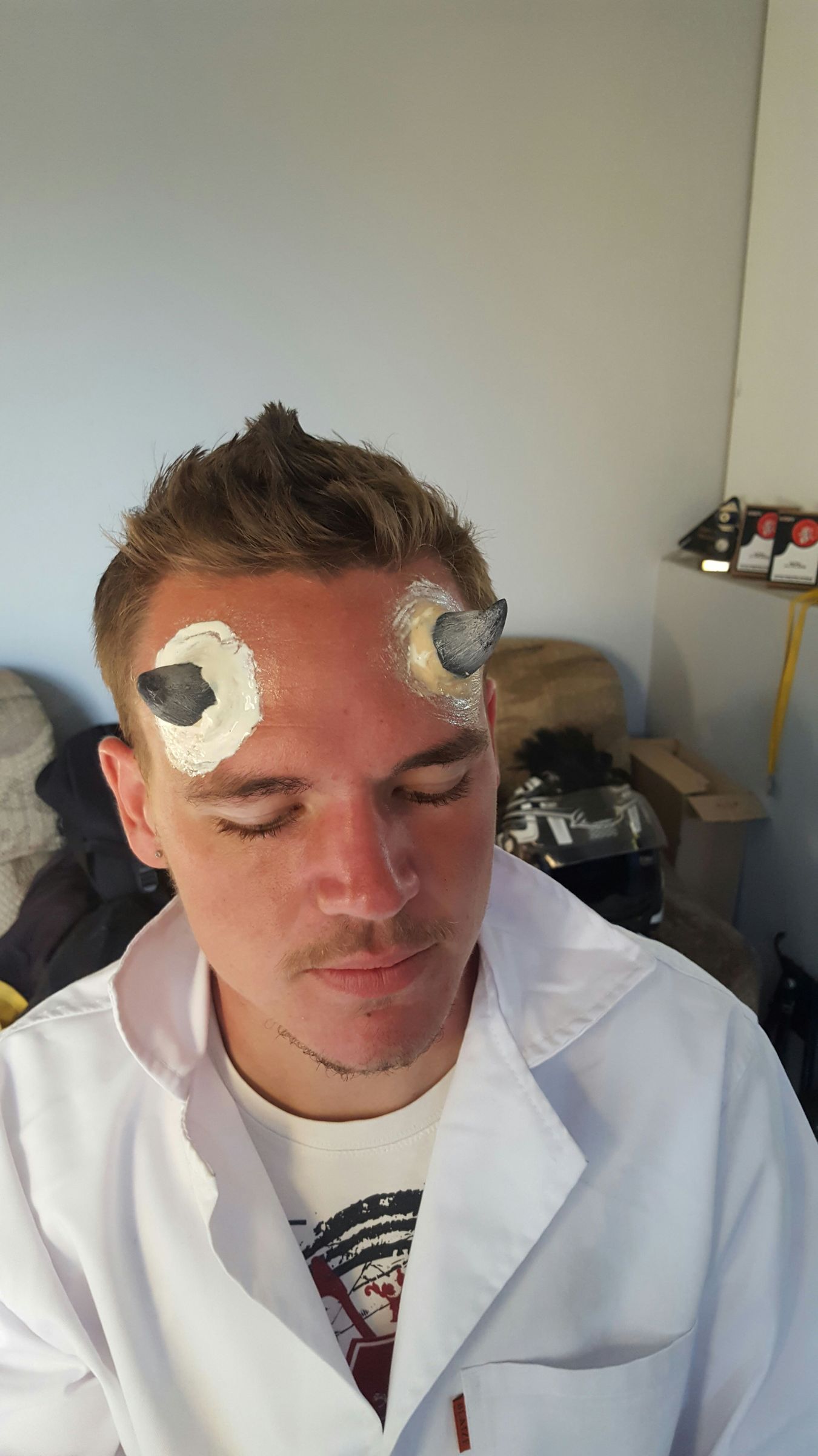 Realistic Devil Horns Plus Application : 6 Steps (with Pictures ...