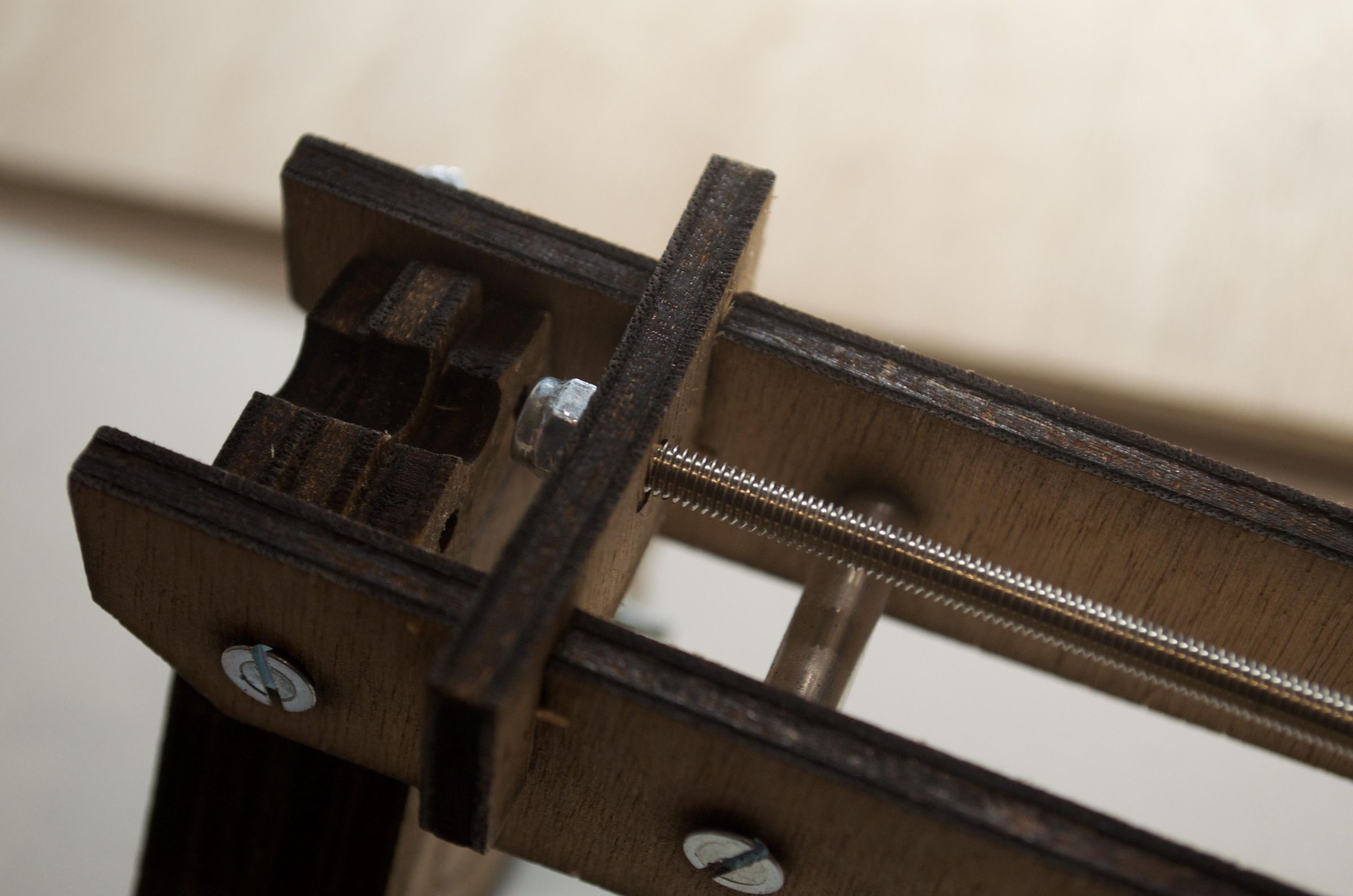 Tripod Multi-purpose & Low Tech : 14 Steps (with Pictures) - Instructables