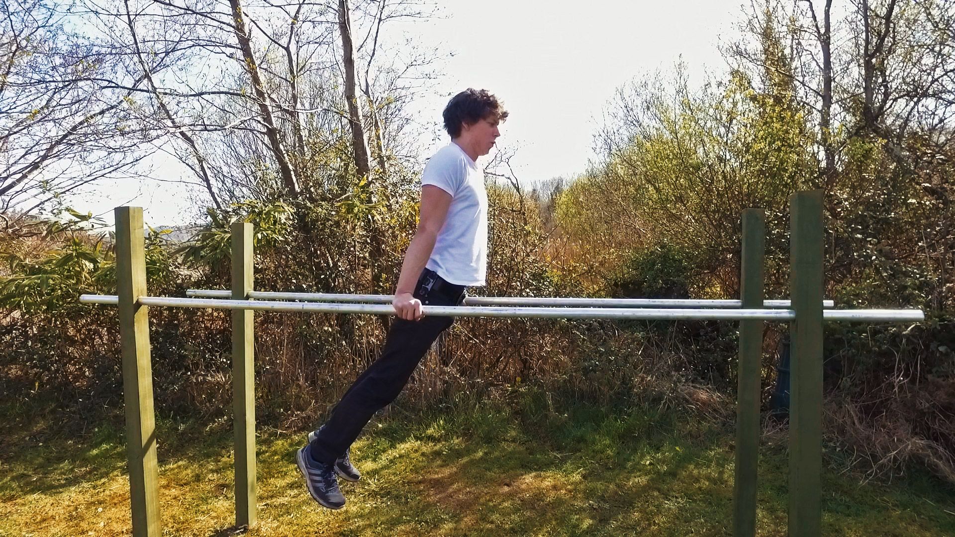 How to Build Parallel Bars for Calisthenics : 10 Steps (with Pictures ...