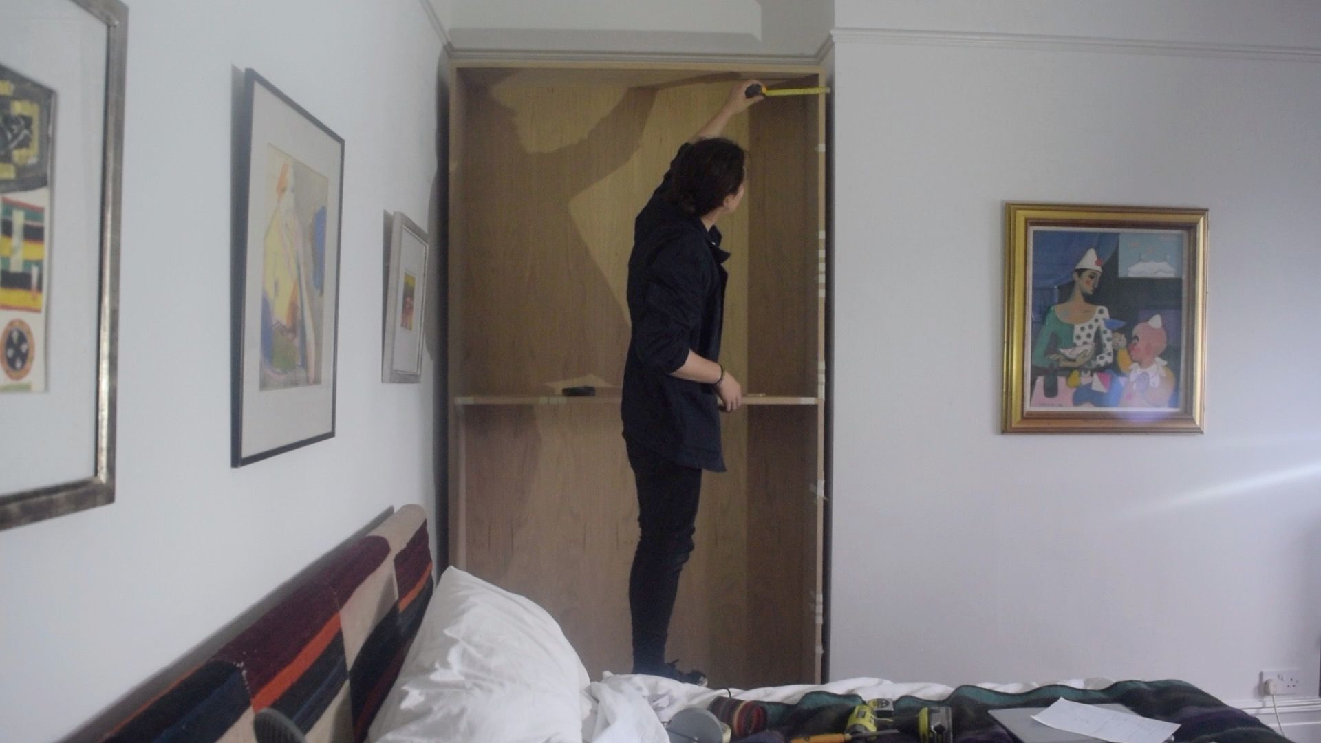 Making a DIY Built-In Display Cabinet W/ Sliding Doors : 19 Steps ...