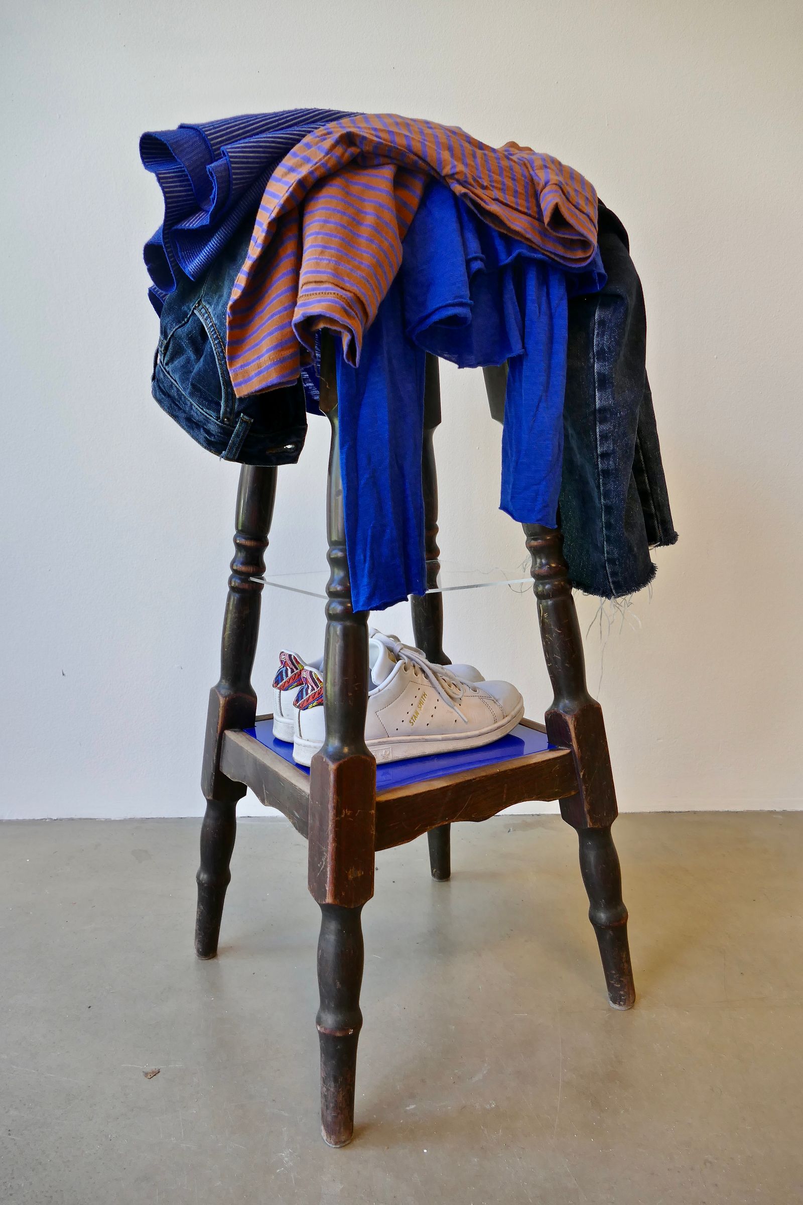 The Clothing Stool : 6 Steps - Instructables