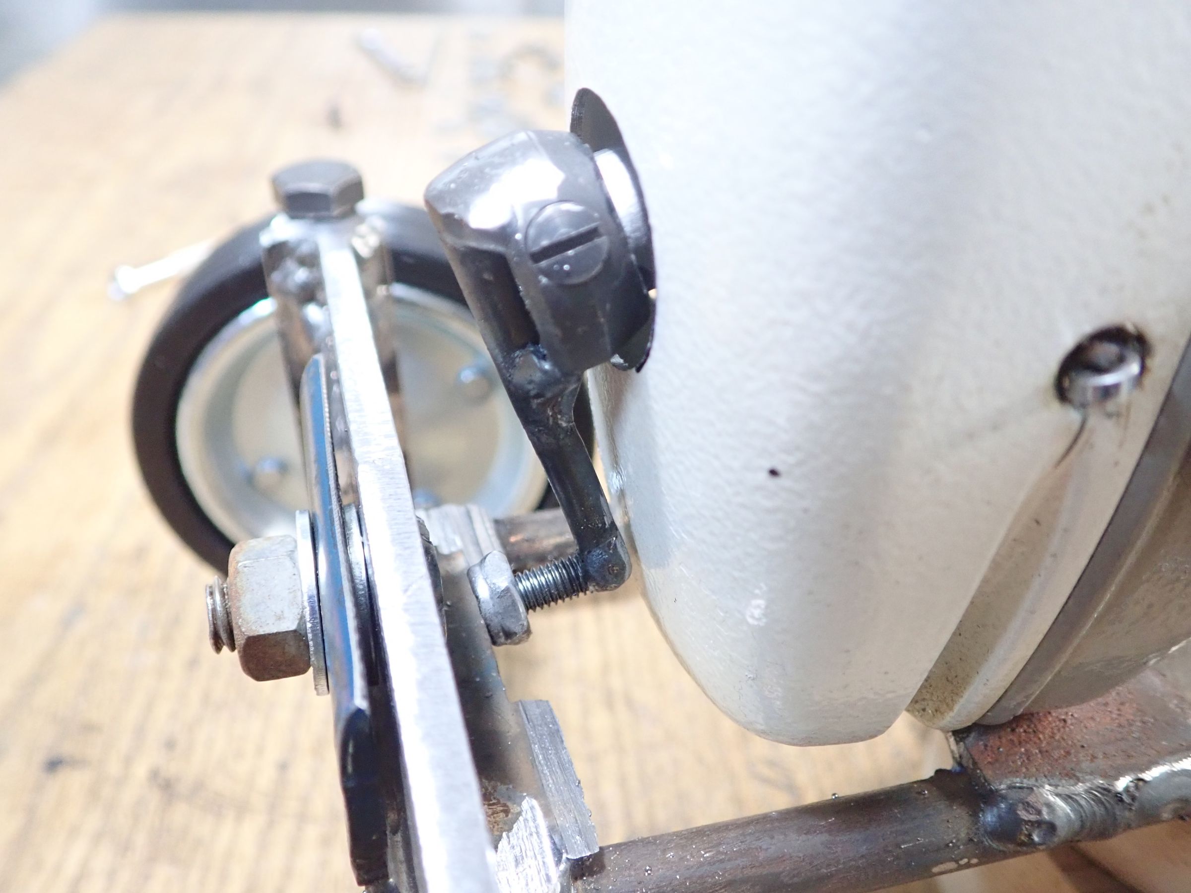 How to Make a Sewing Machine Tractor : 21 Steps (with Pictures ...