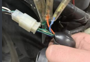 Honda Ruckus LED Blinkers Swap : 5 Steps (with Pictures) - Instructables