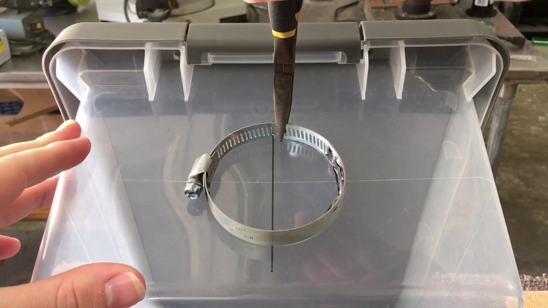 Dust Free Sanding Using a Storage Container : 15 Steps (with Pictures ...