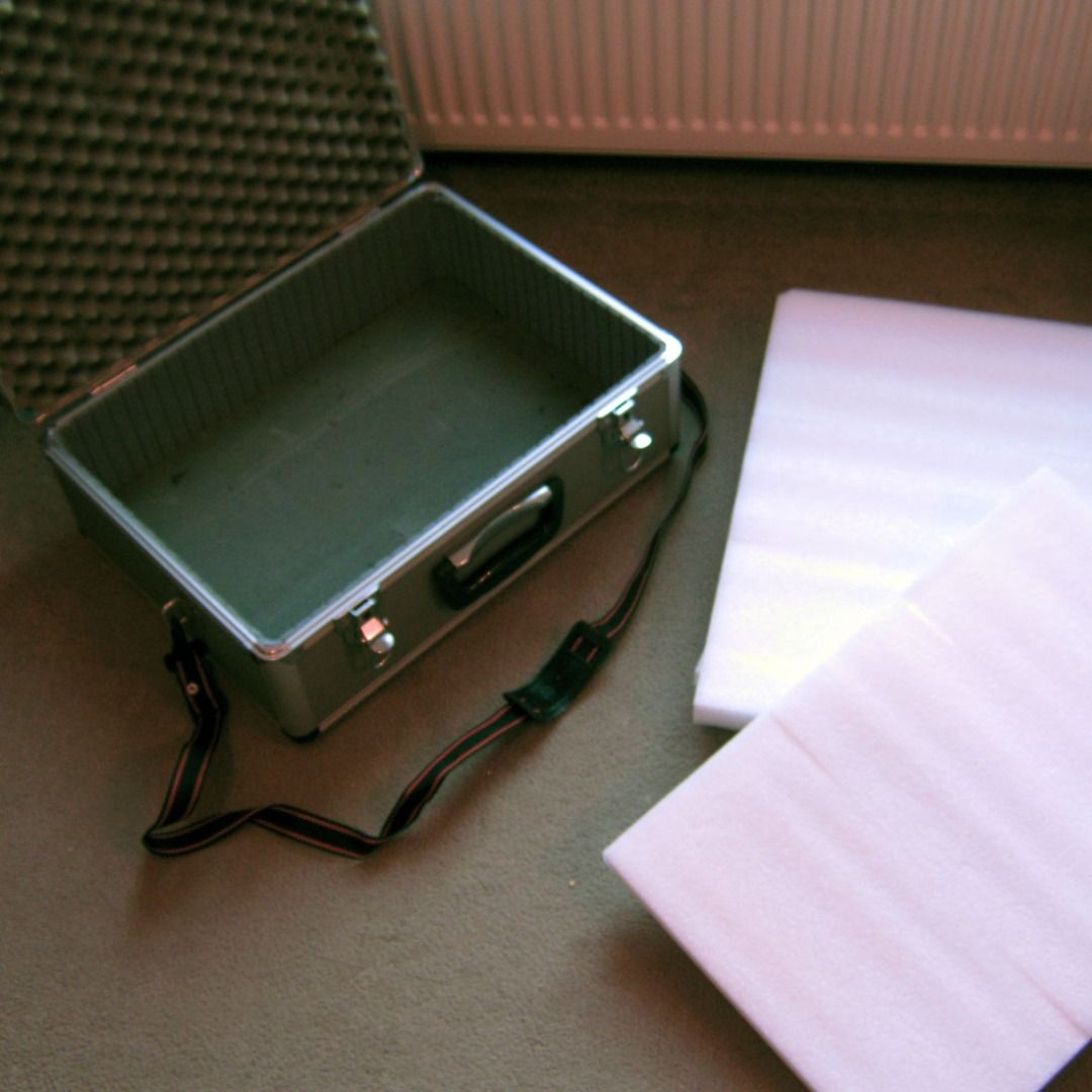 Fitted Camera Case From Old Tool Case : 6 Steps (with Pictures ...