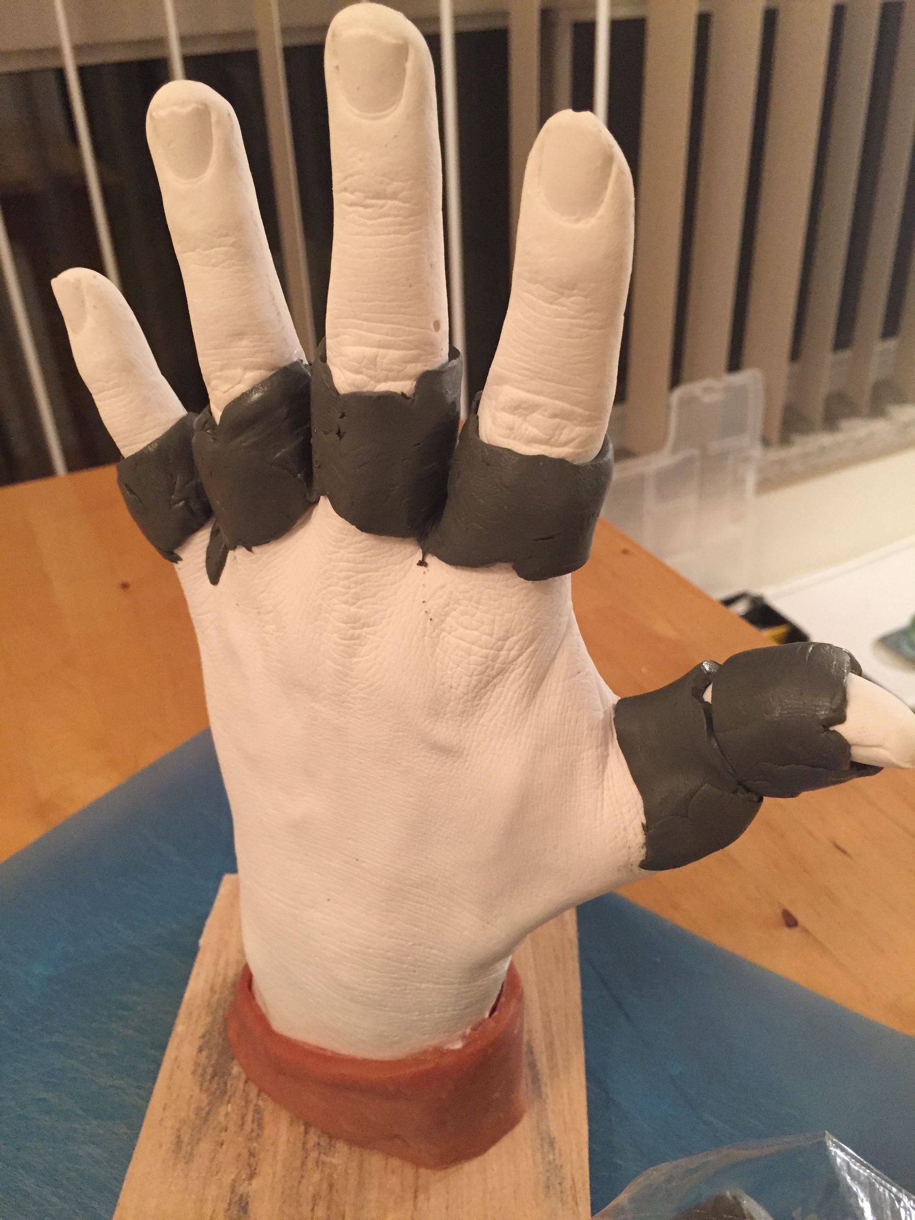 Terminator Glove and Eye : 15 Steps (with Pictures) - Instructables
