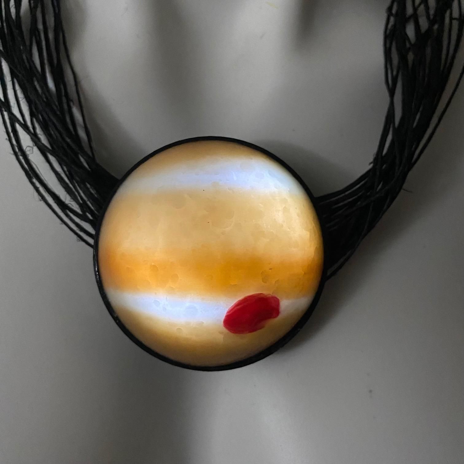 Glowing Jupiter Necklace : 5 Steps (with Pictures) - Instructables