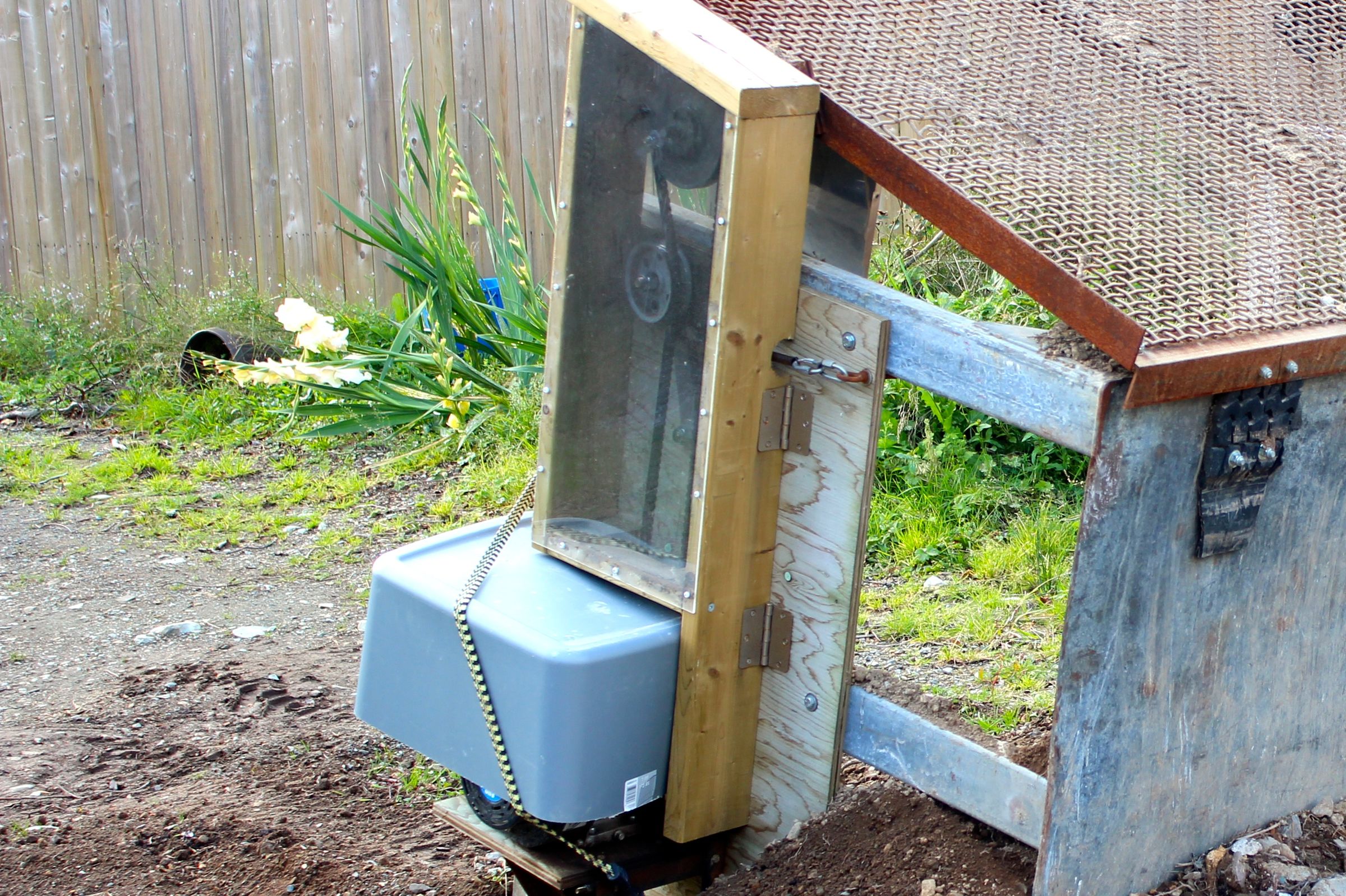 Homemade Soil Screener/sifter : 11 Steps (with Pictures) - Instructables