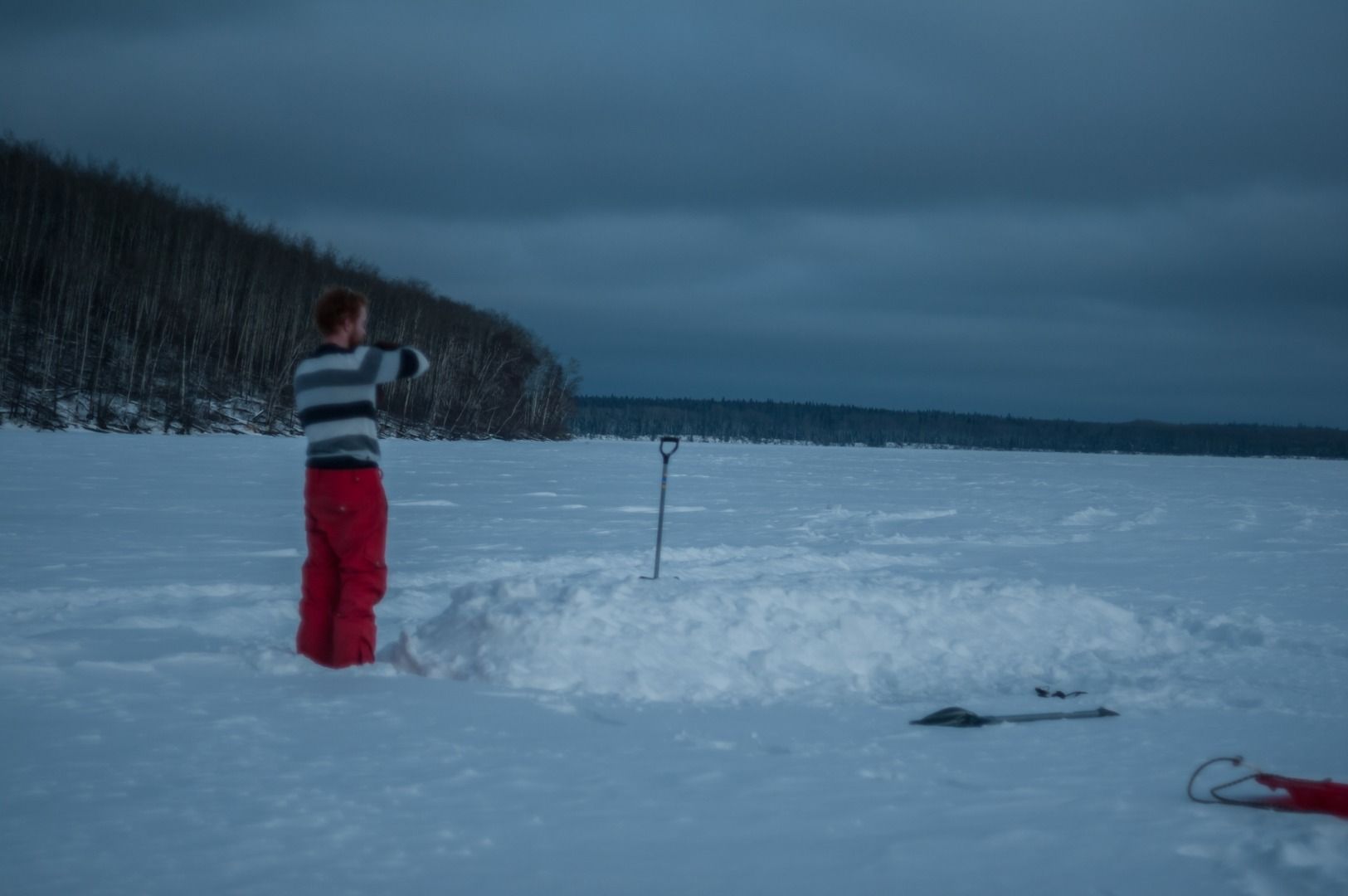 Outdoor Movie Theater With Snow Wall and Projector : 8 Steps (with ...