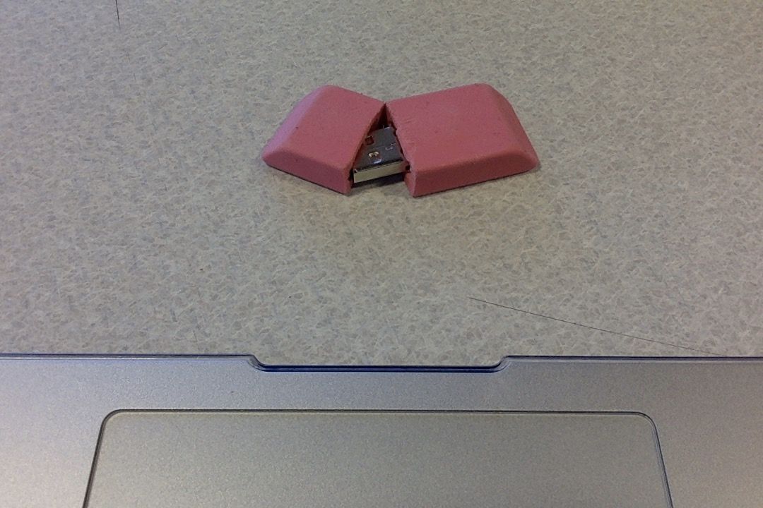 Hide-a-flashdrive : 10 Steps - Instructables