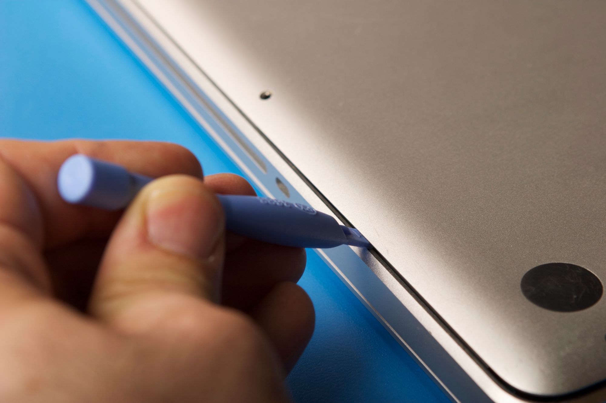 Upgrading RAM in Your MacBook Pro 13" or 15" : 19 Steps (with Pictures ...