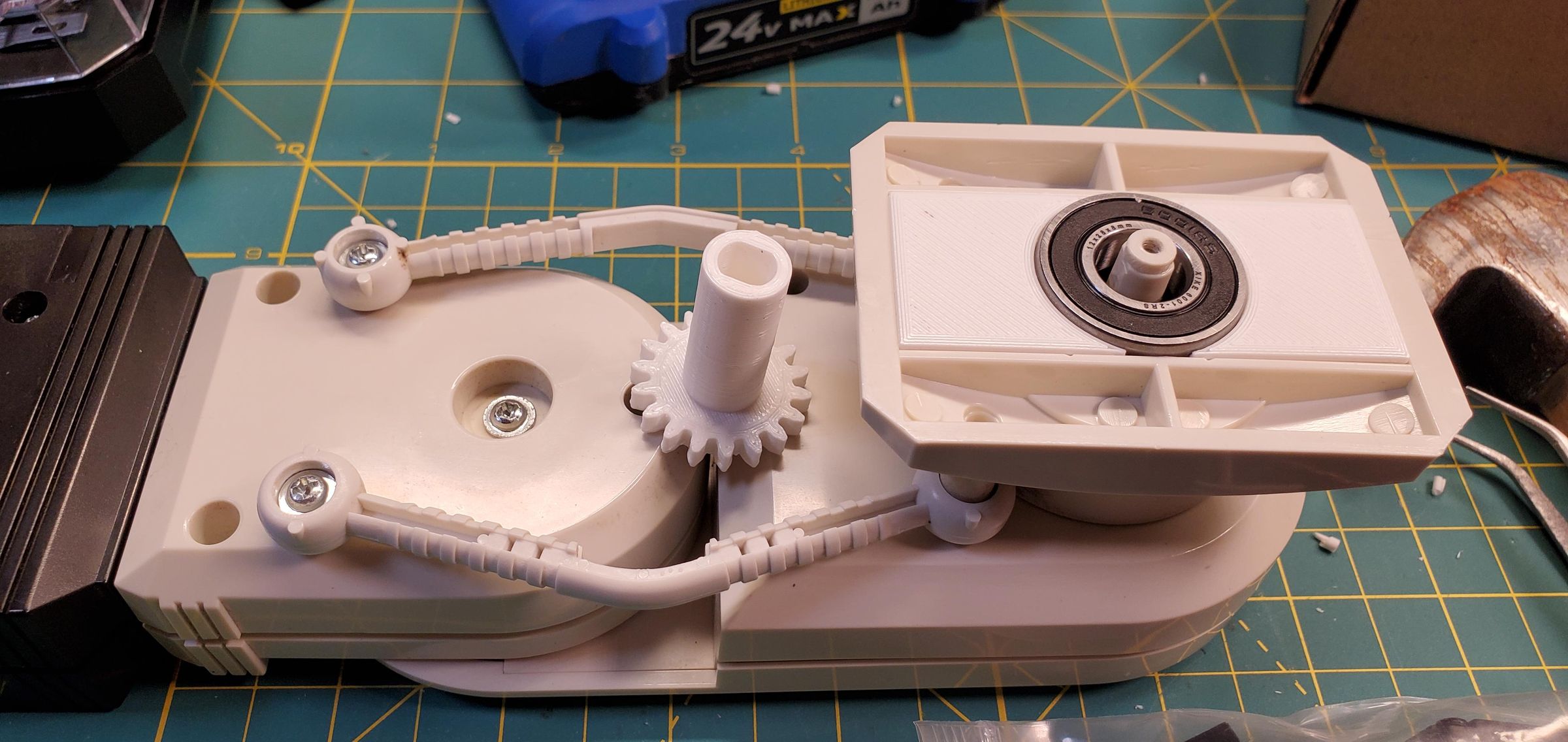 Omnibot Shoulder Servo Modification : 7 Steps (with Pictures ...