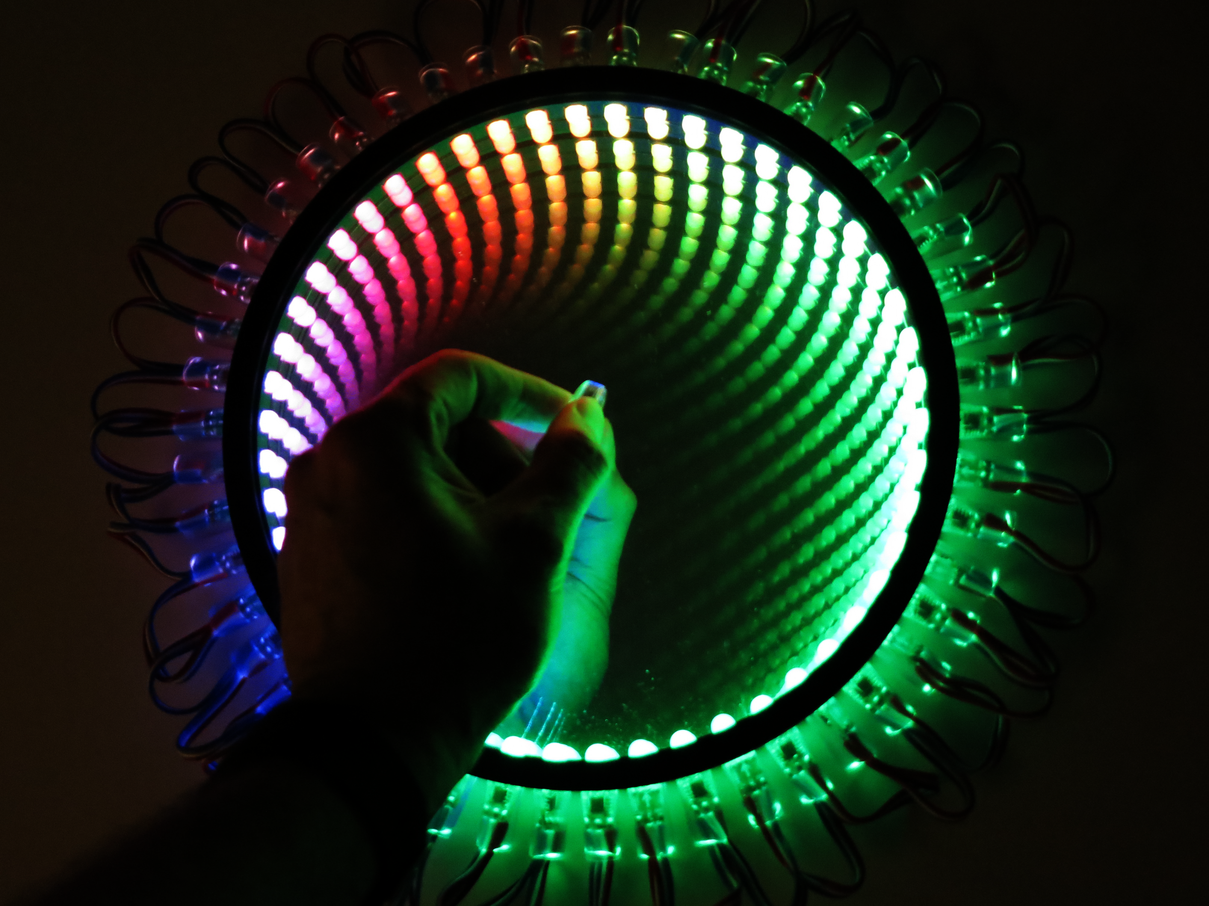 Warping Infinity Mirror : 4 Steps (with Pictures) - Instructables