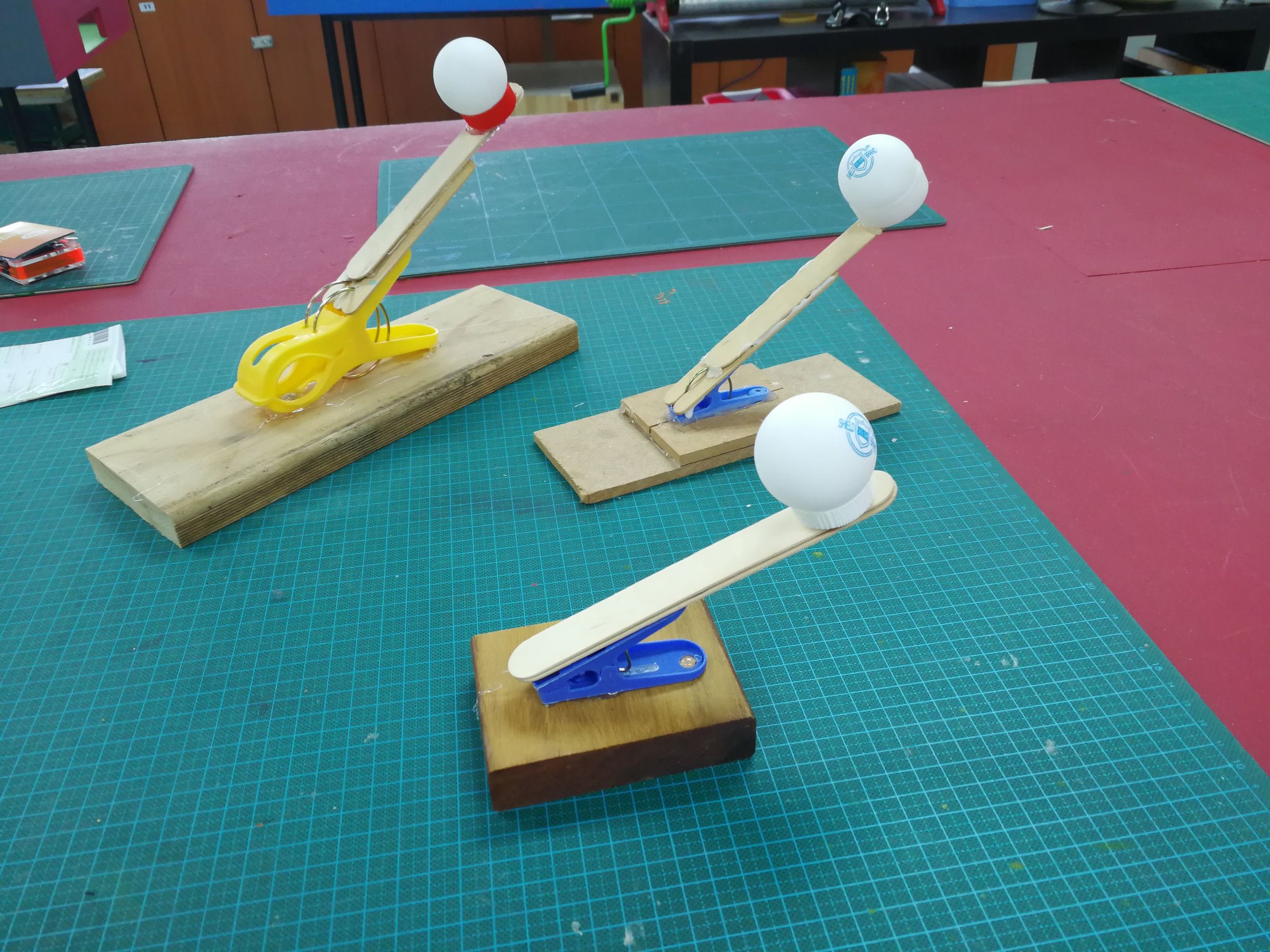 A Very Simple Catapult to Make With Kids : 6 Steps (with Pictures ...