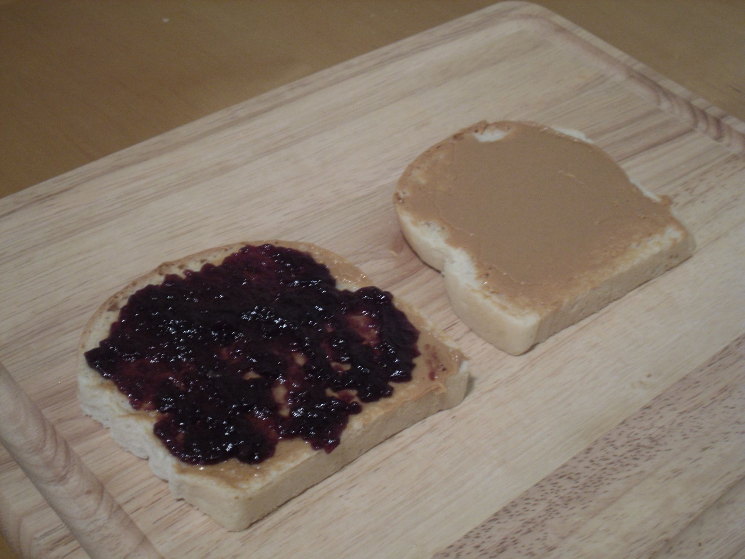 How to Make the Perfect Peanut Butter and Jelly Sandwich : 6 Steps ...