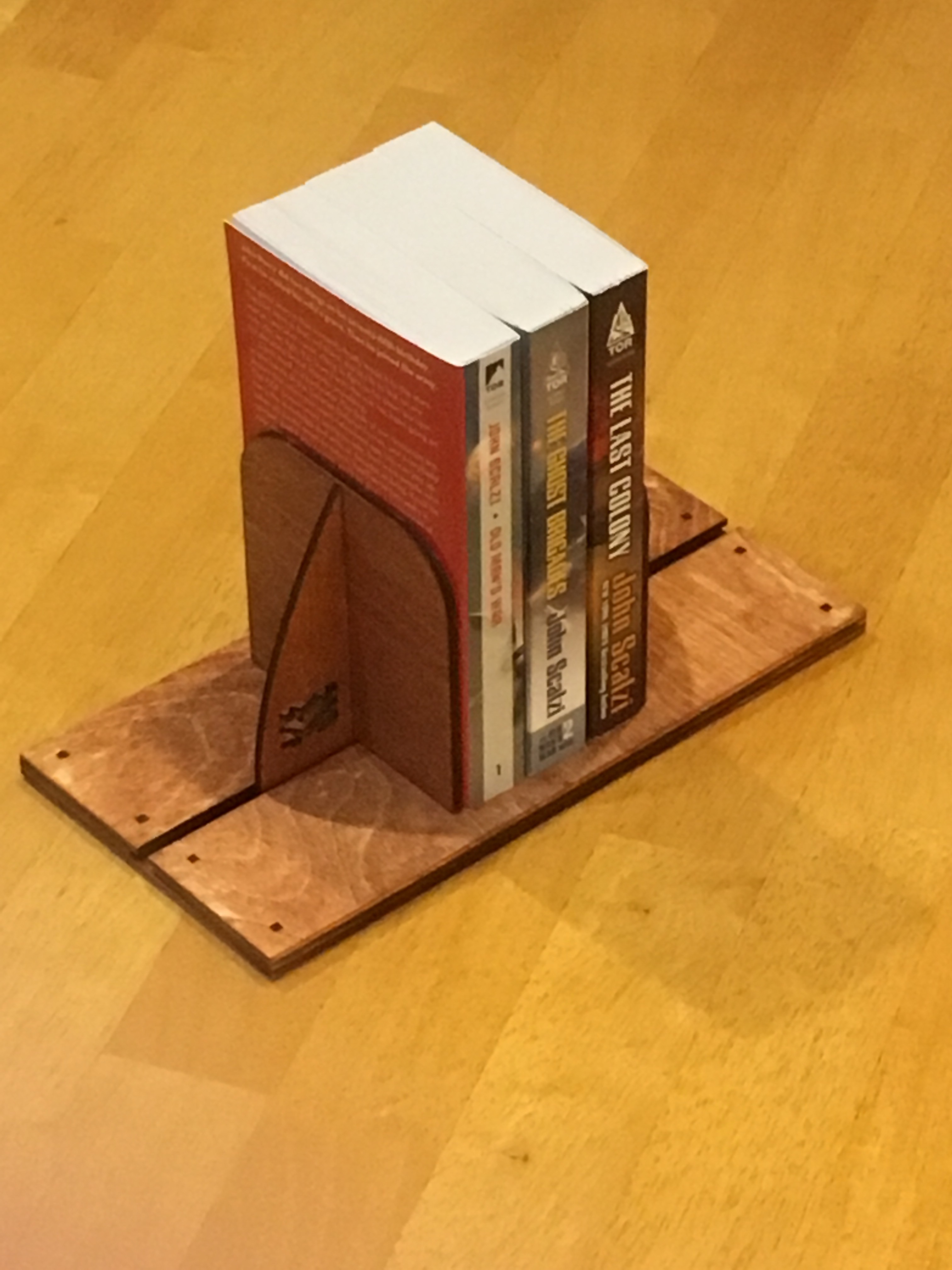 Shelfomatic (Bookshelf With Adjustable, In-rail Bookends) : 12 Steps ...