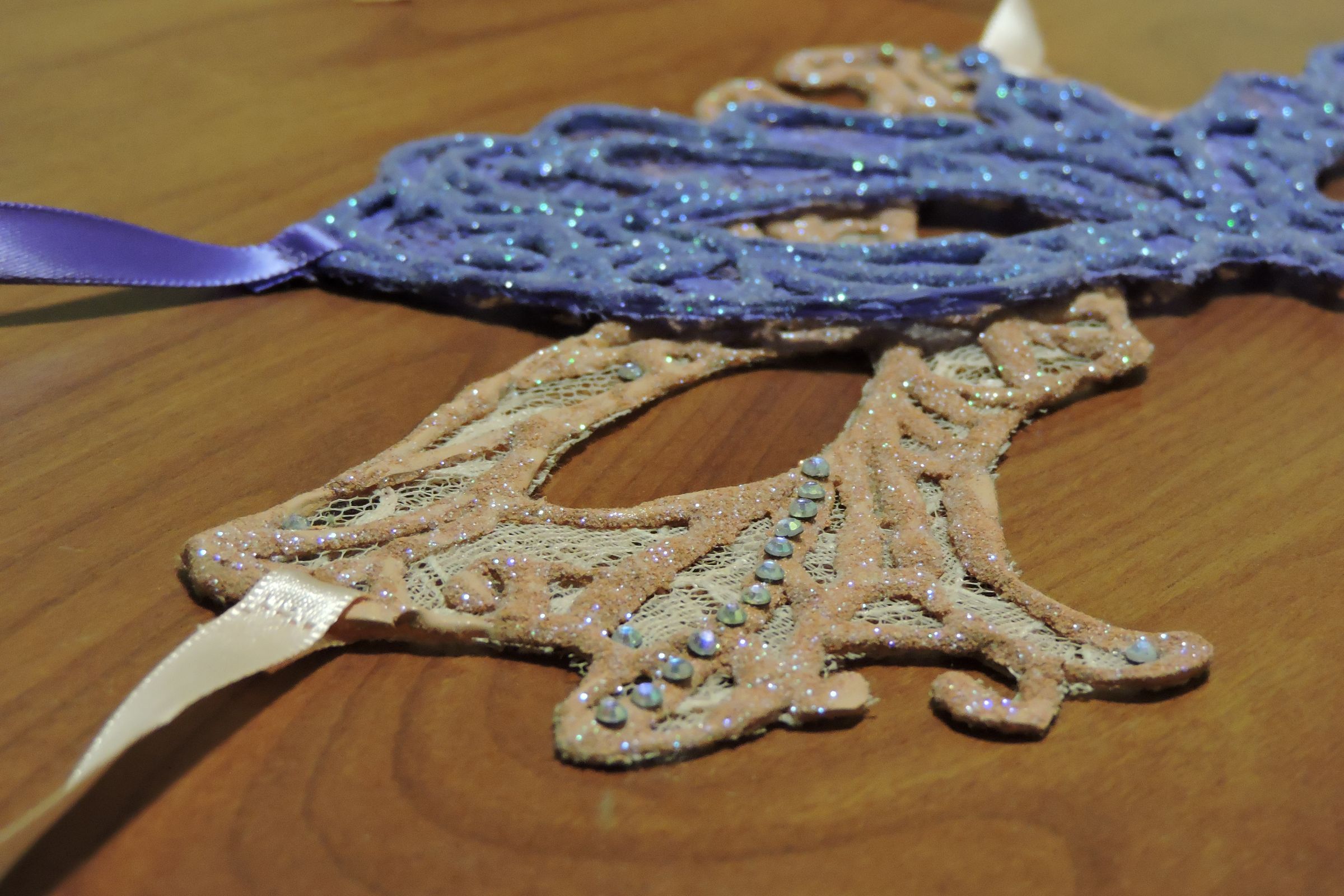 Hot Glue Masquerade Mask : 10 Steps (with Pictures) - Instructables