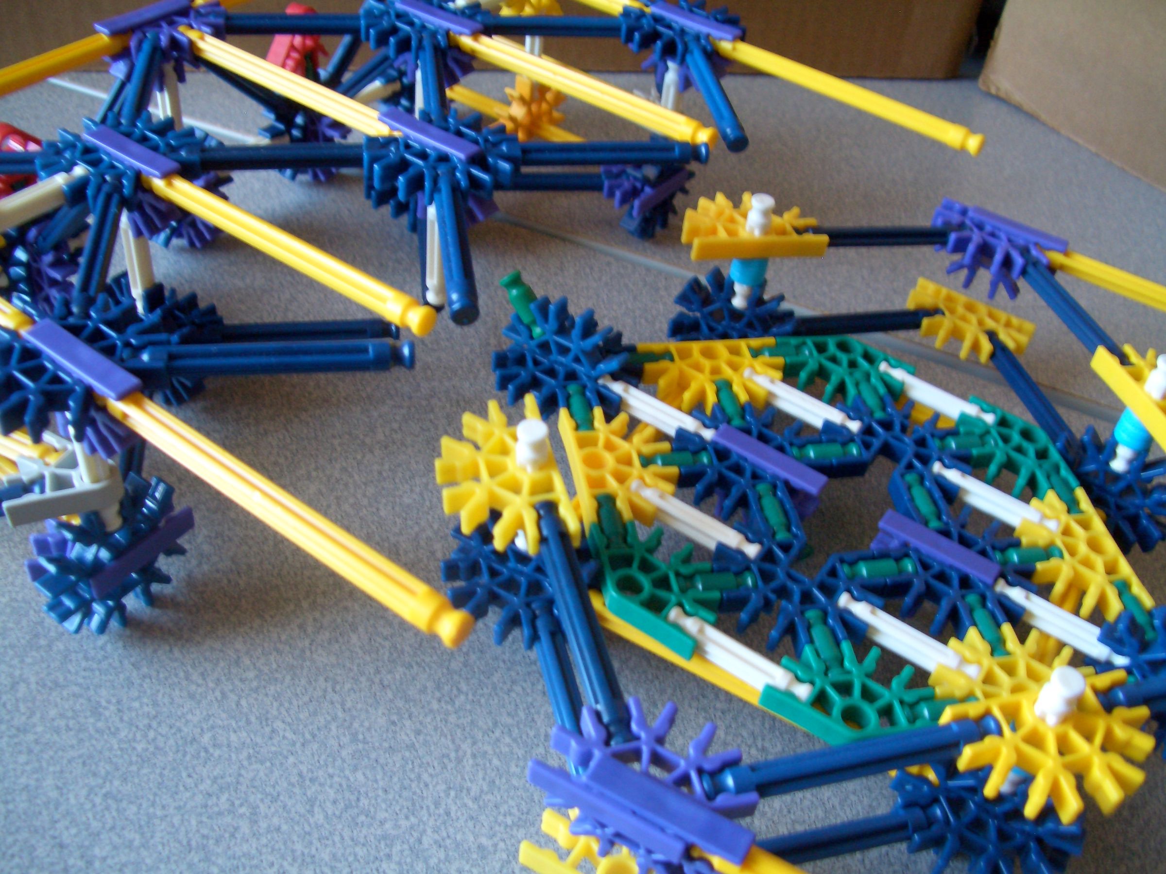 K'NEX Mobile Crane Truck V.3 Instructions : 8 Steps - Instructables