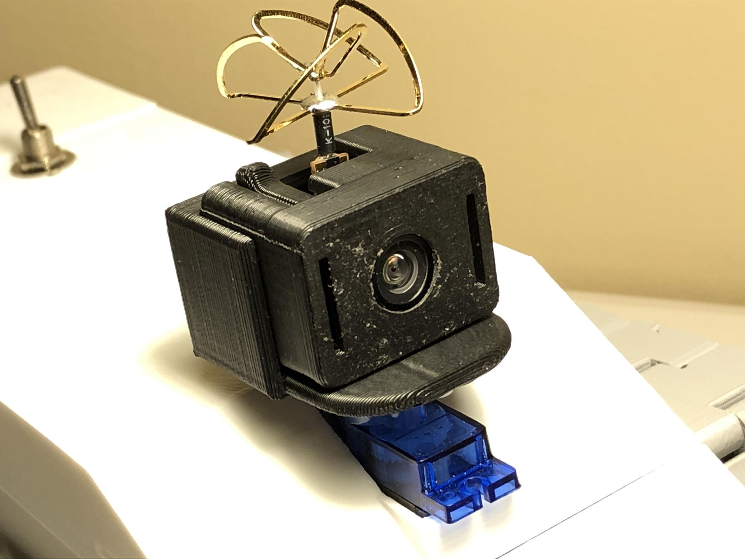 3D Printed Arduino FPV RC Tracked Car With Controller : 6 Steps (with ...