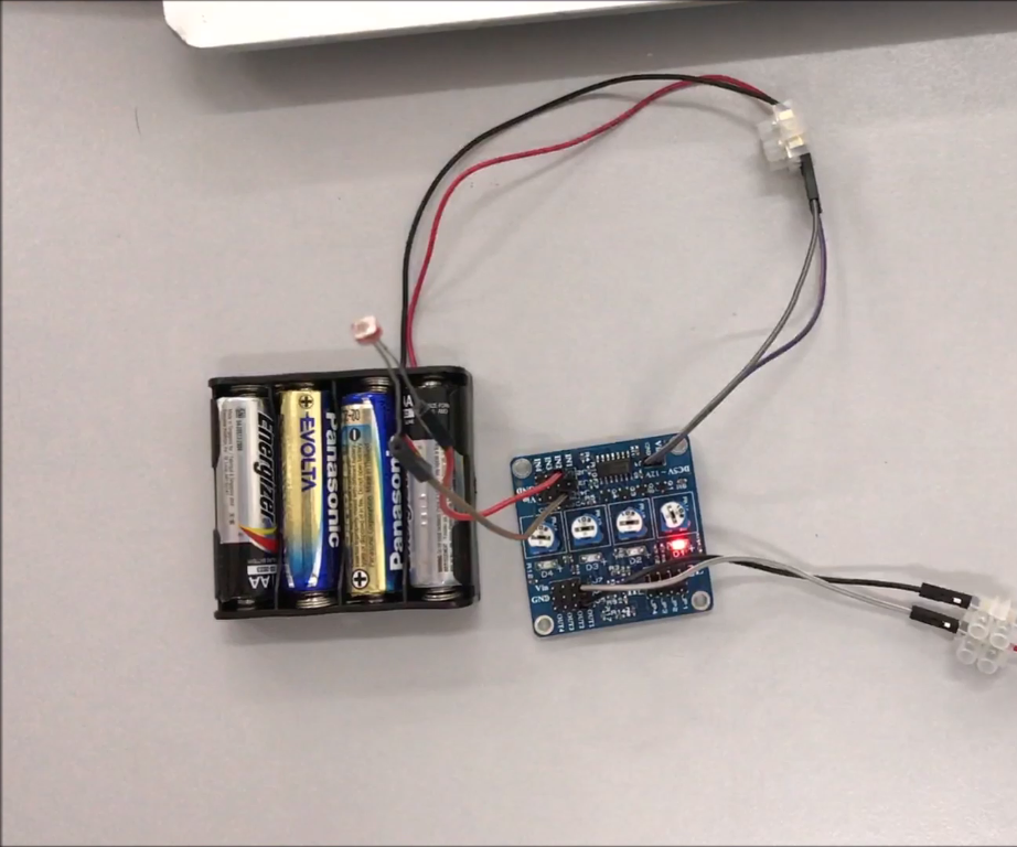 How to Make a Light Detector With Analog-to-Digital & Comparator Module ...