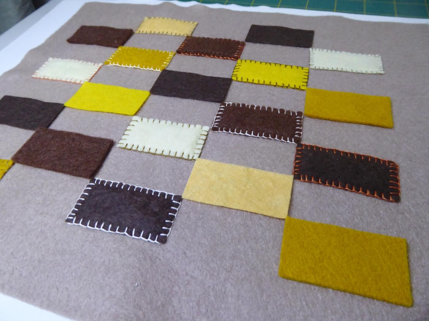 Create a Scrap Busting Felt Mini Quilt Inspired by Retro 1970’s Floral ...
