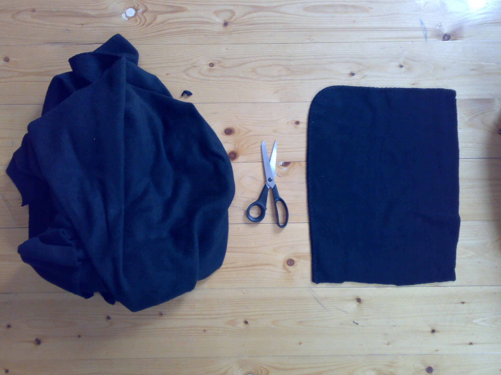 Declutter Cable Salad : 3 Steps - Instructables