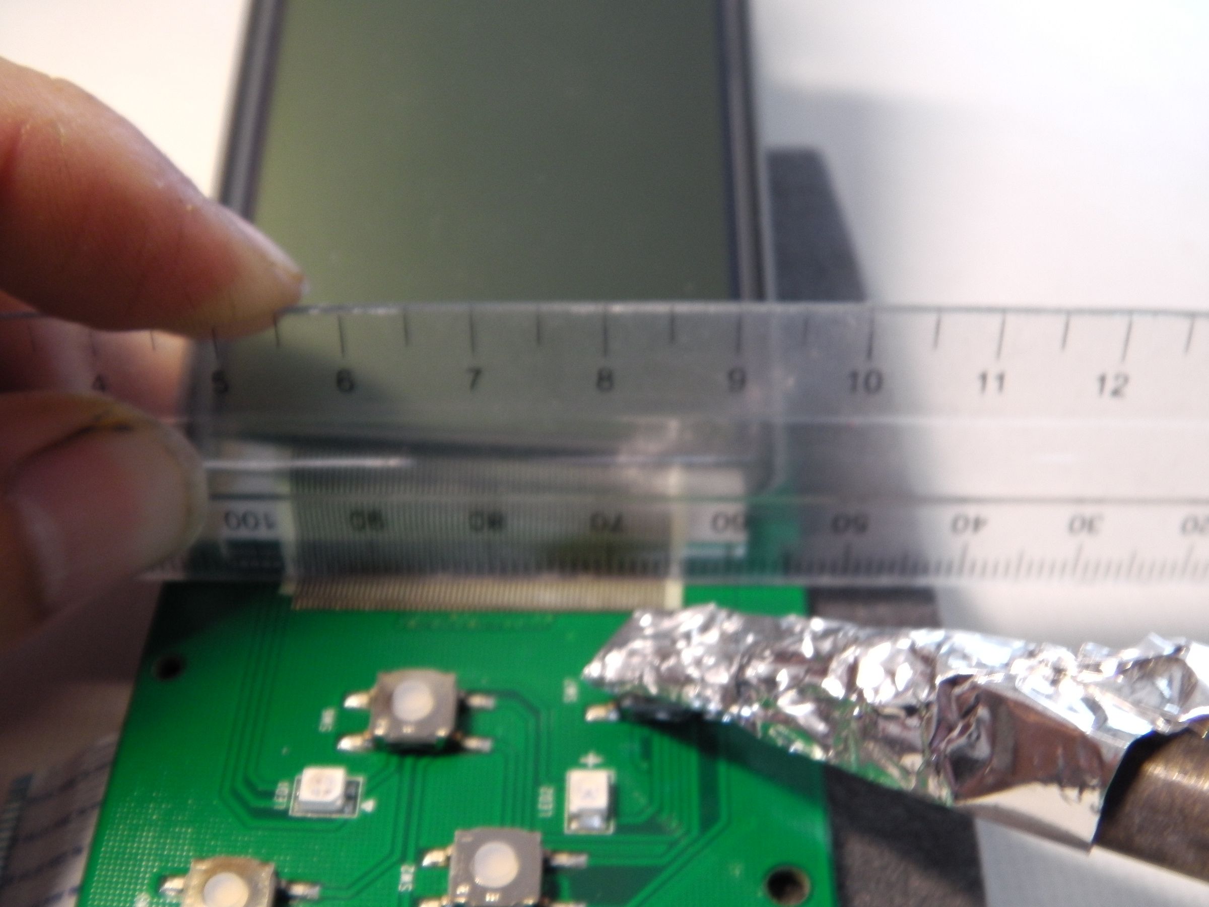 How to Remove and Re-attach LCD Ribbon From a PCB With a Fine Pitch : 9 ...