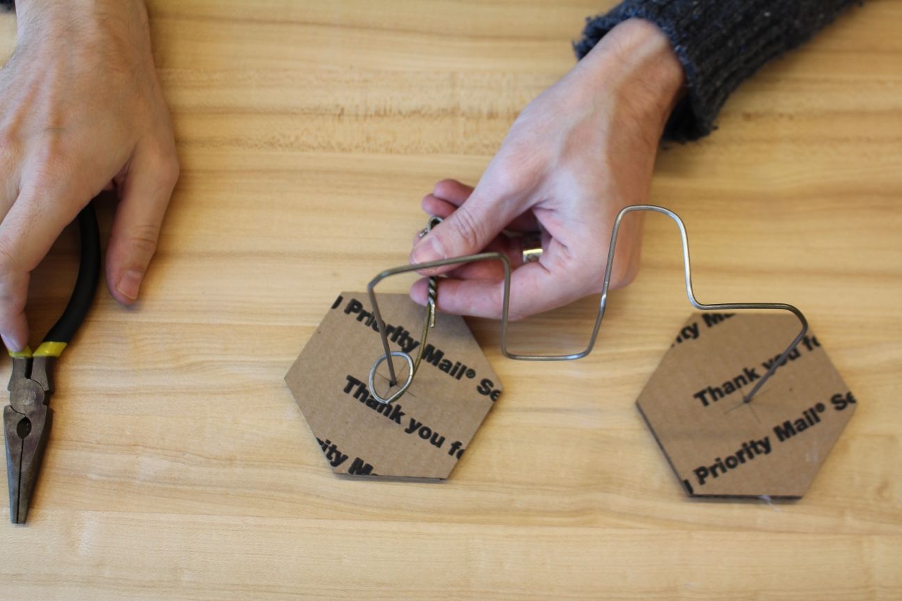 Make a MakeyMakey Wire Maze : 6 Steps (with Pictures) - Instructables