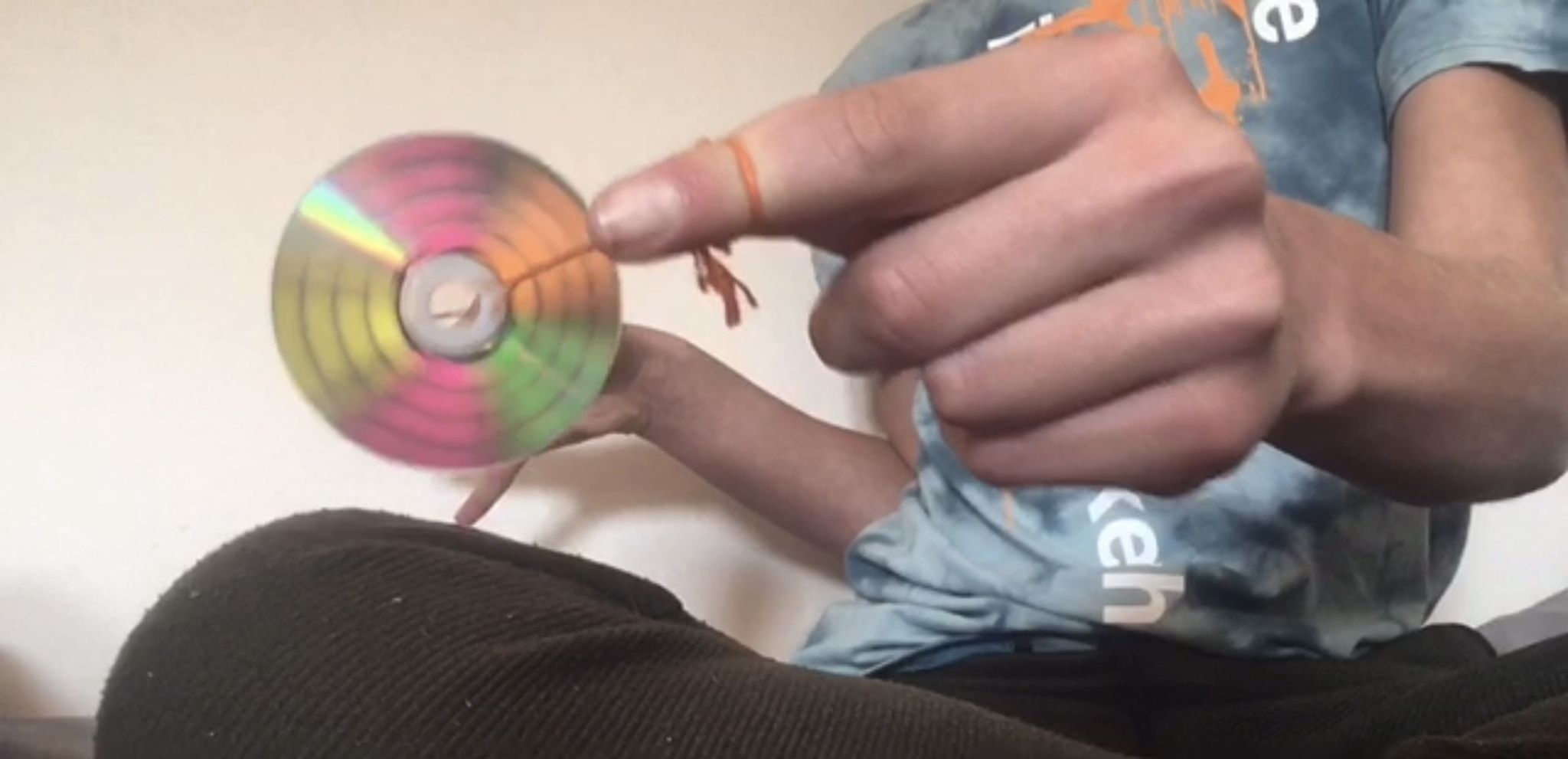The Cd Spinner : 5 Steps - Instructables