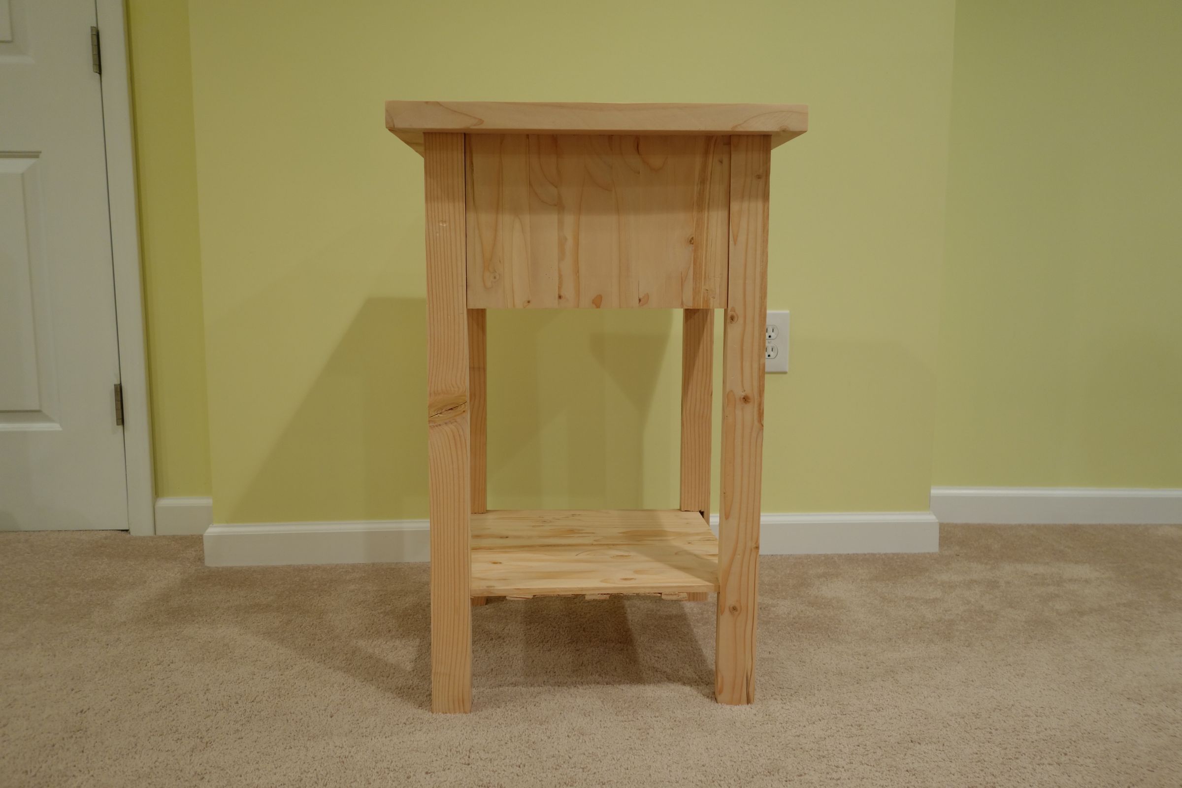 2x12 End Table With HDPE Knob : 12 Steps (with Pictures) - Instructables