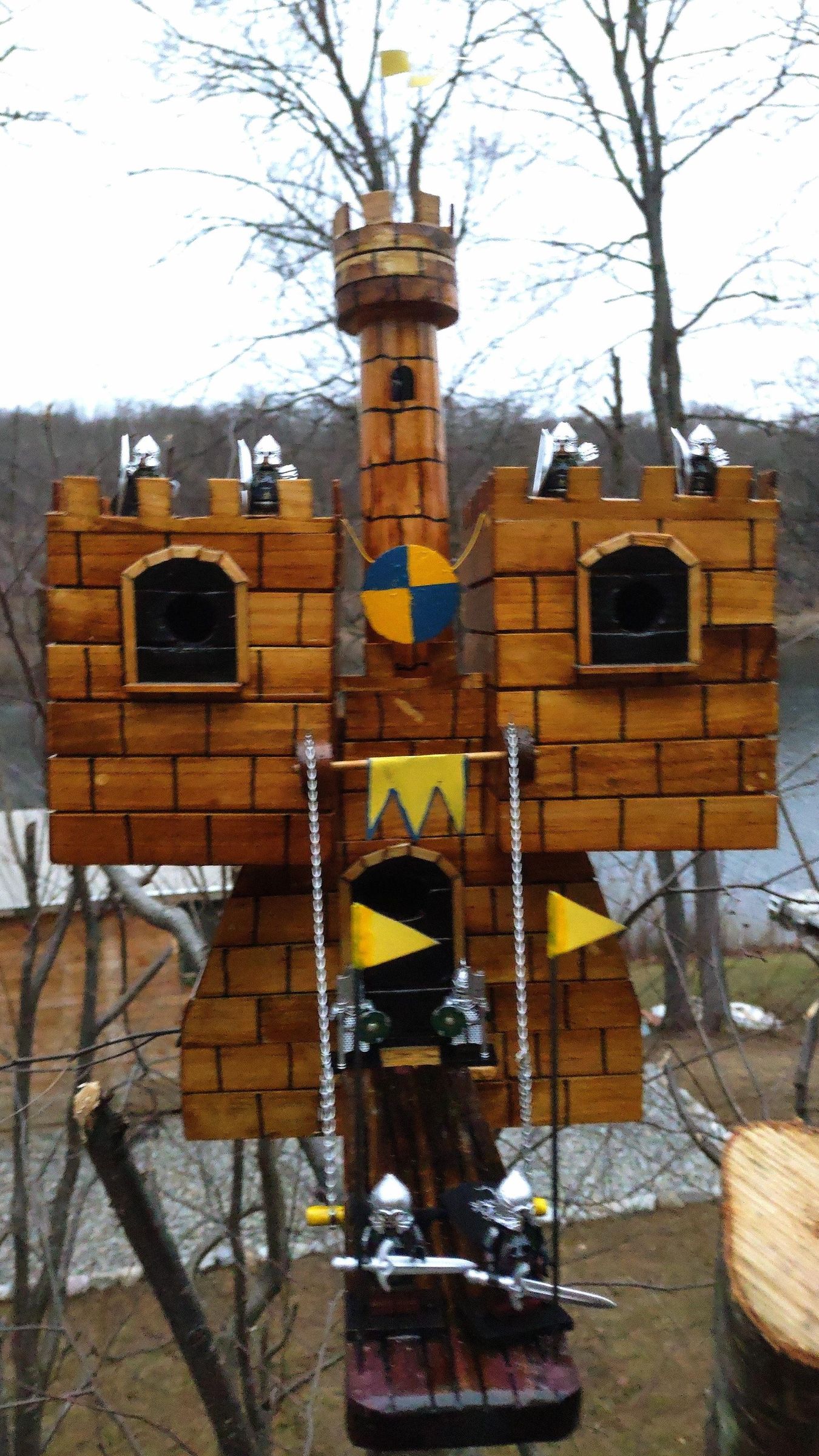 Castle Birdhouse for 5 Families : 7 Steps - Instructables