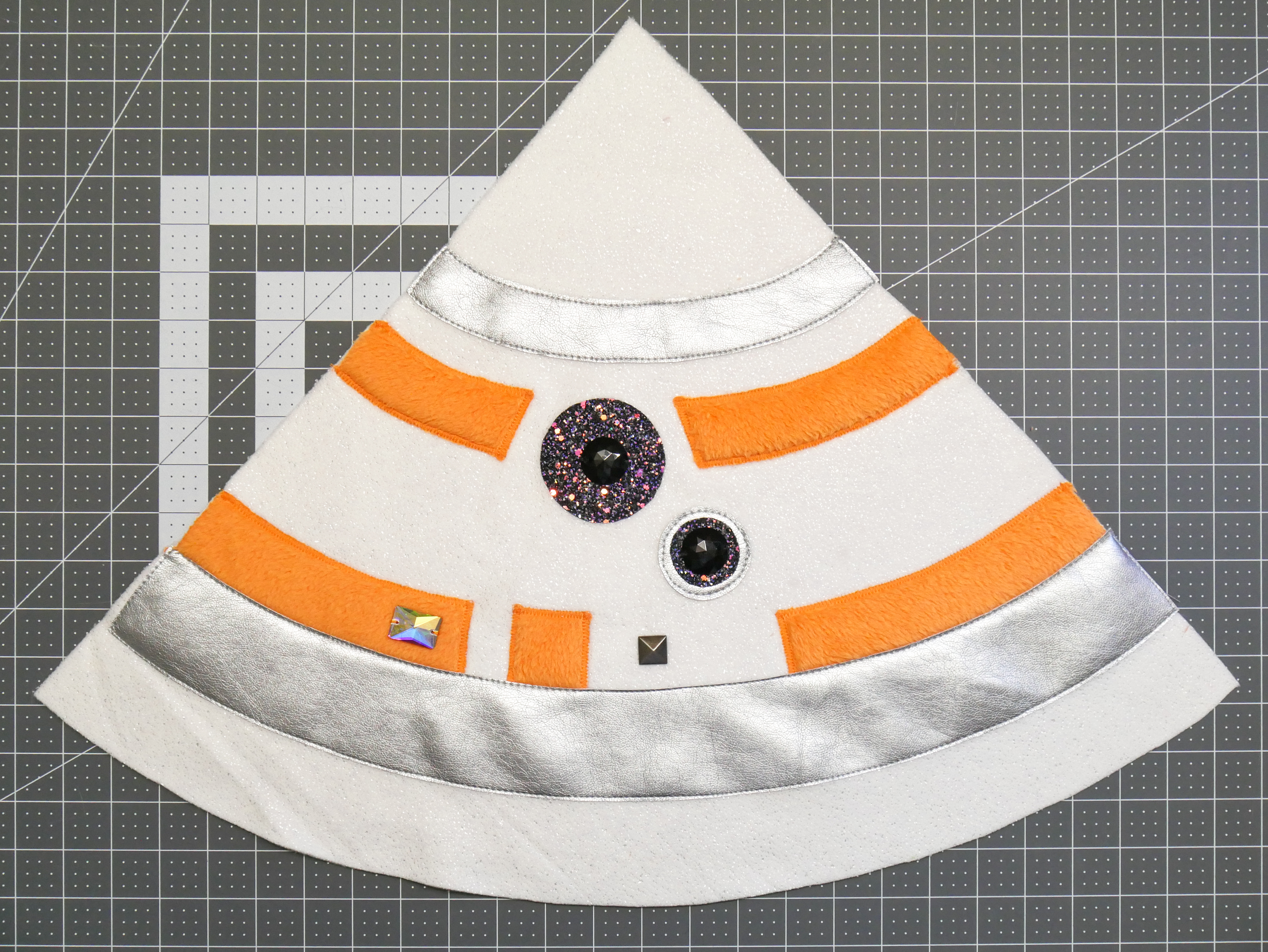 Star Wars BB8 Inspired Santa Hat : 10 Steps (with Pictures) - Instructables