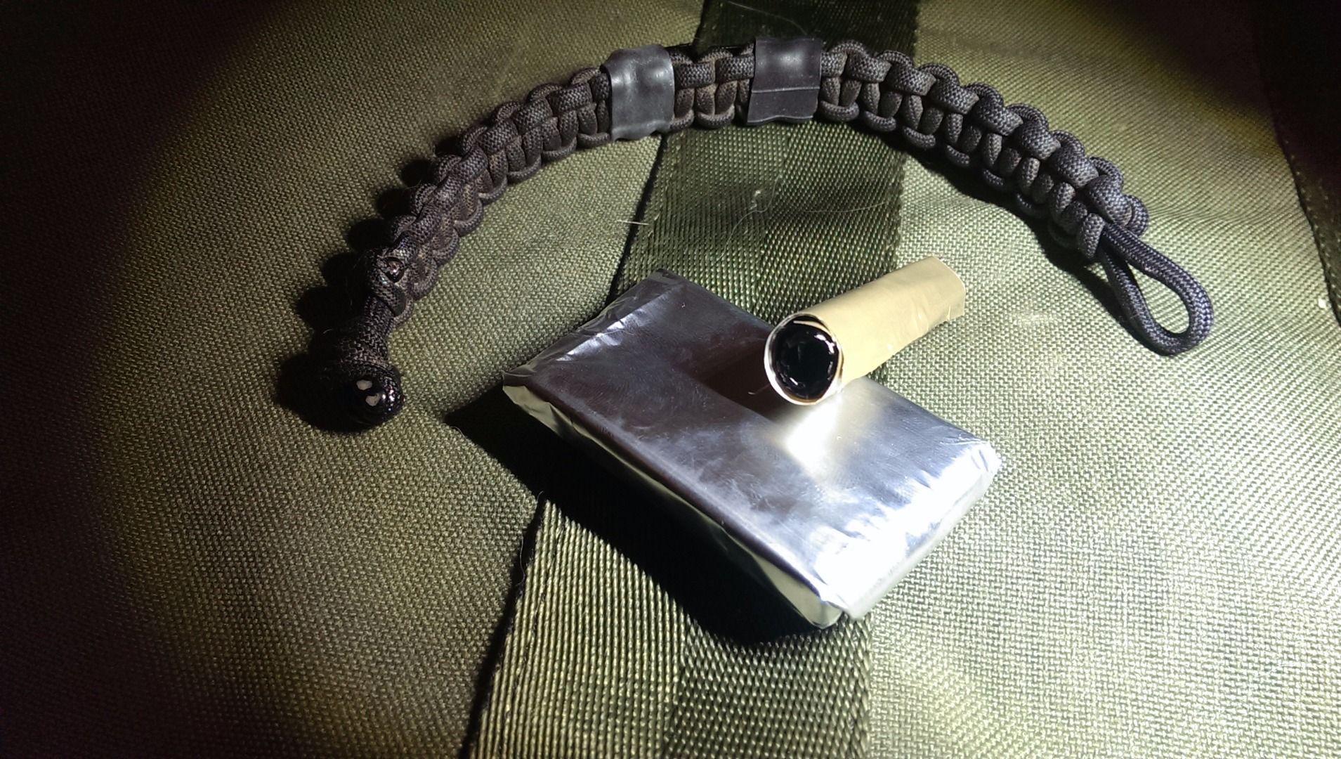 The Fallout Survivor: Nuclear and EMP Ready Paracord Bracelet- Anti ...