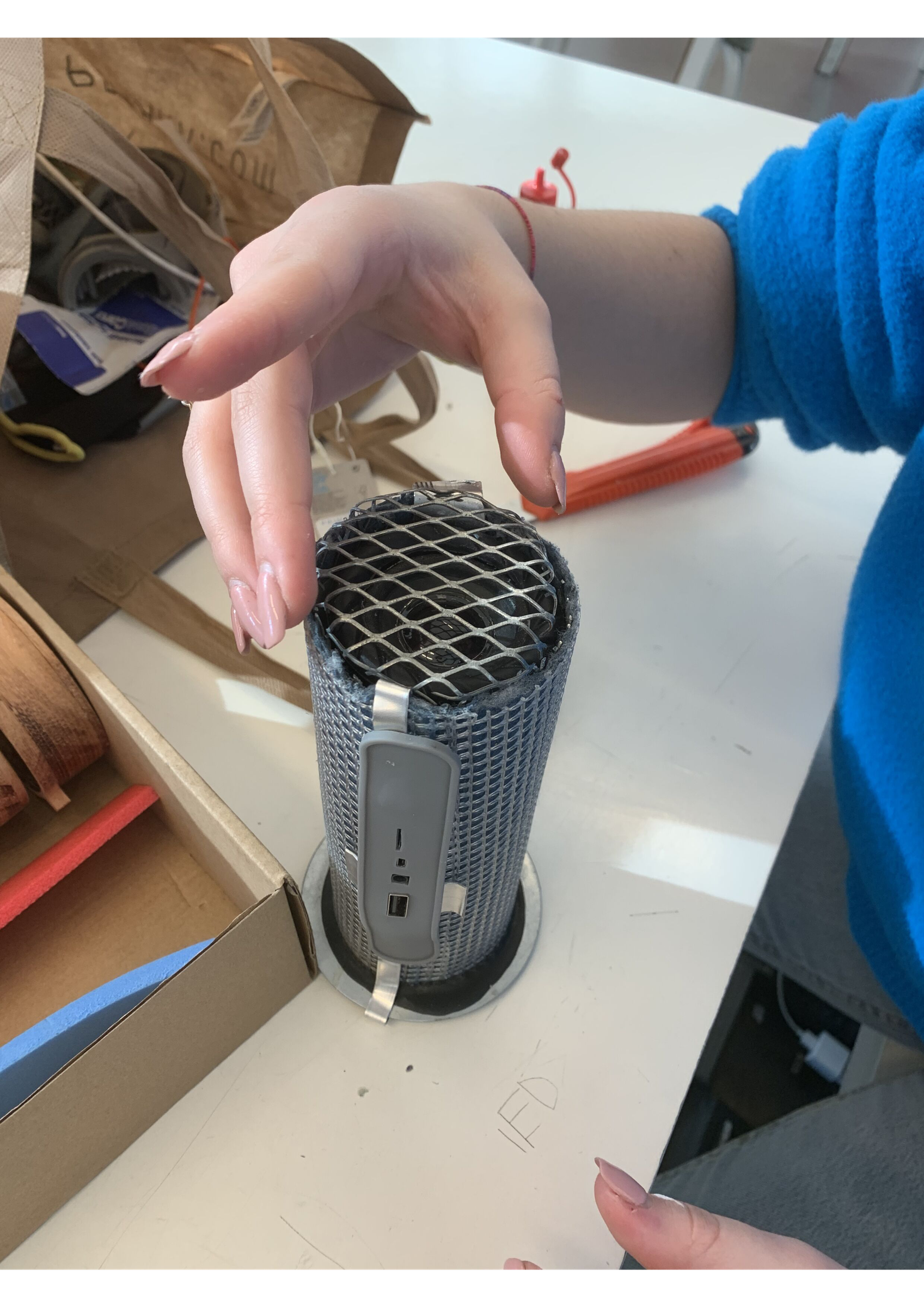 CRUDELIA SPEAKER BLUETOOTH Inspired by Mad Max : 10 Steps - Instructables