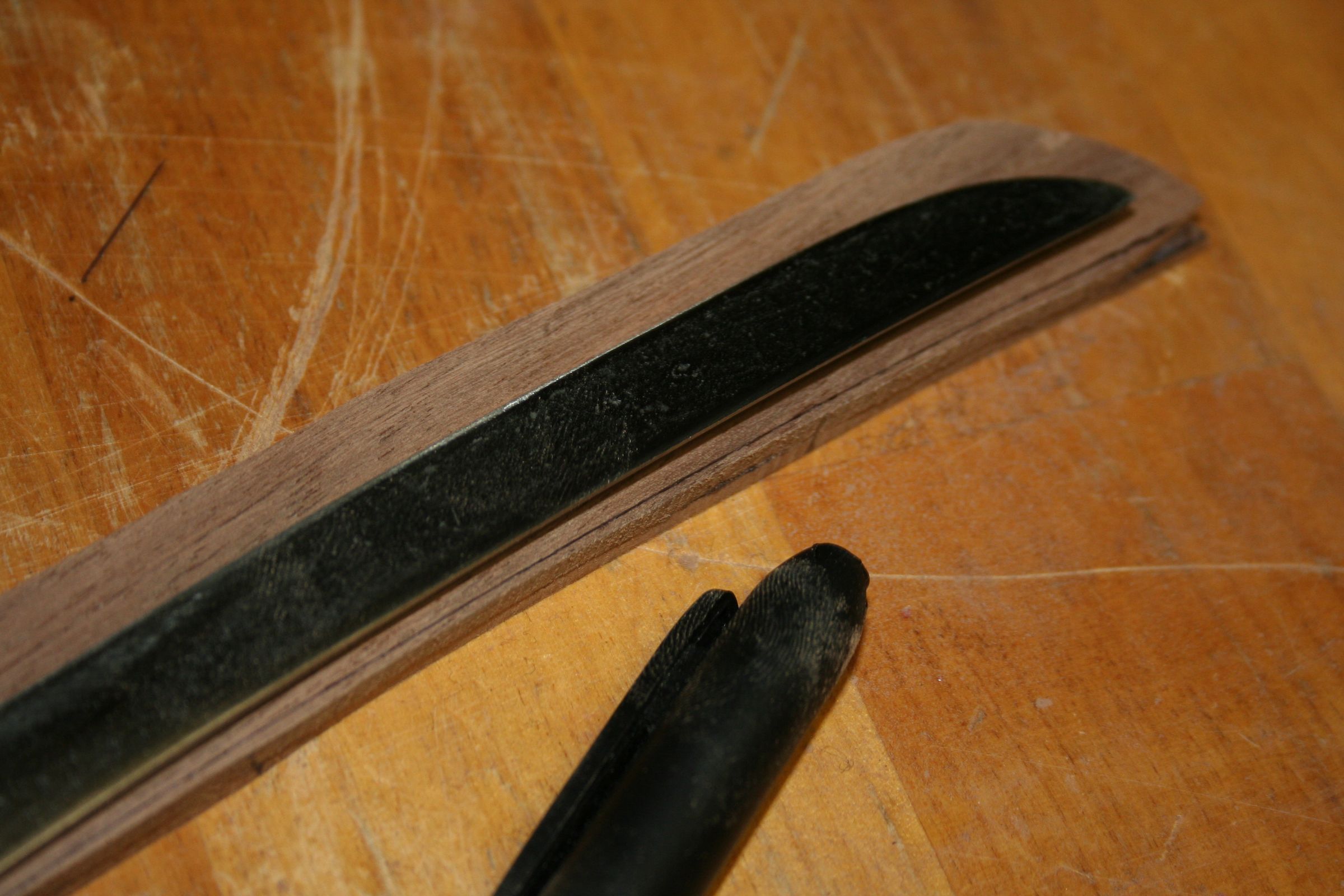 Protect Your Blade in a Wooden Sheath : 8 Steps (with Pictures ...