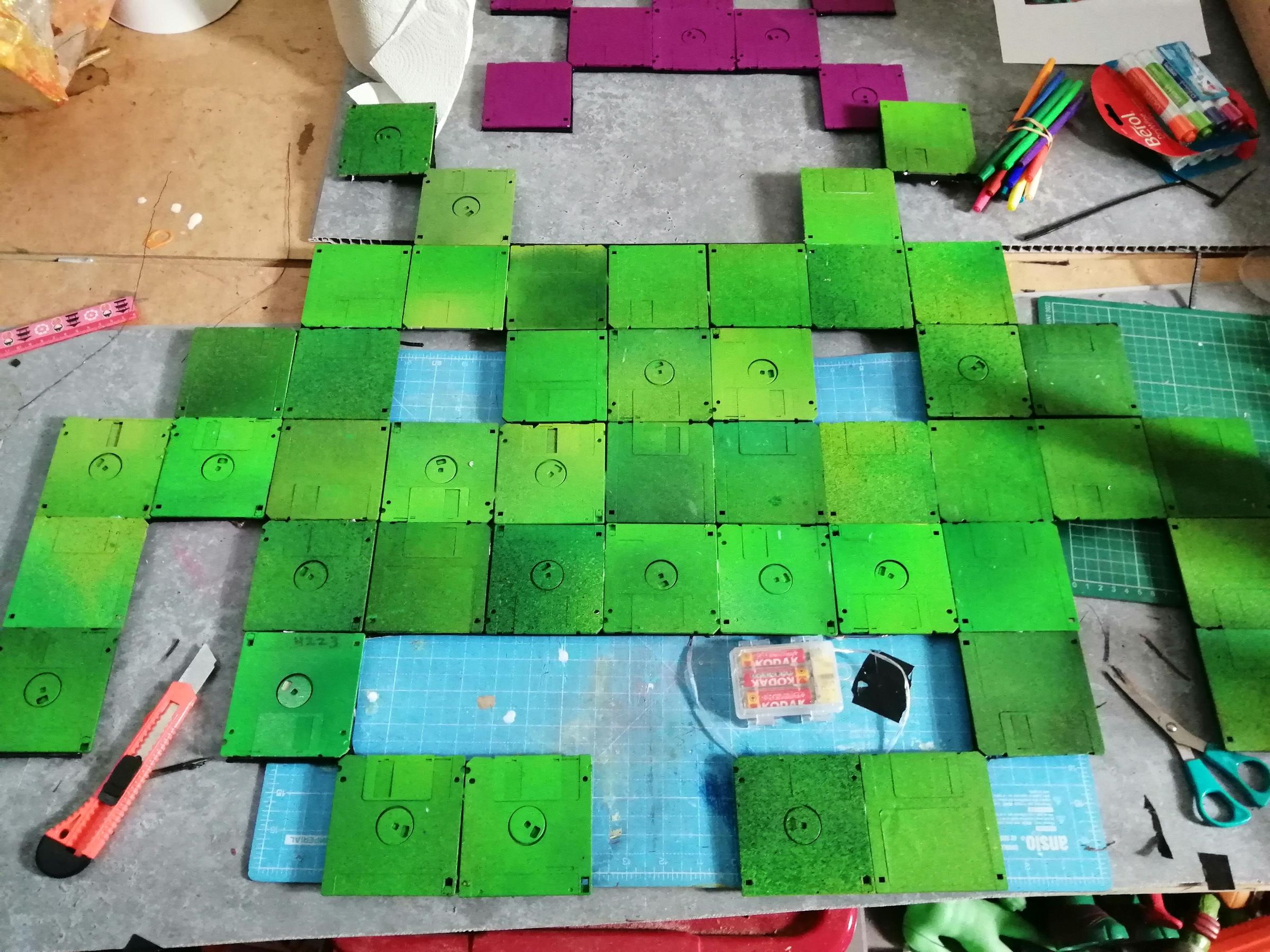 Floppy Disc Space Invader Wall Deco : 5 Steps (with Pictures ...
