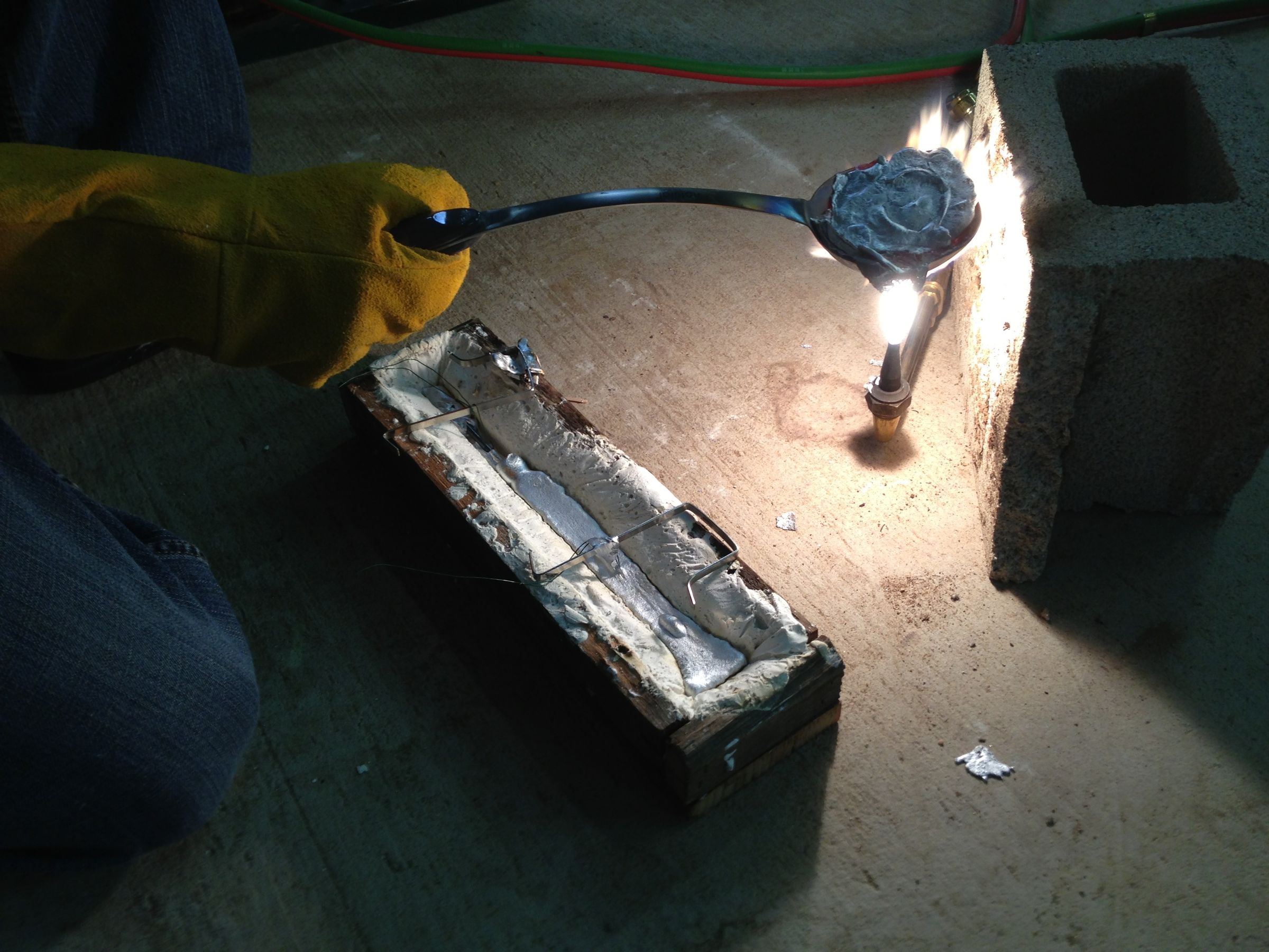 Build a Custom Bone Kickstand With Cast Aluminum : 10 Steps (with ...