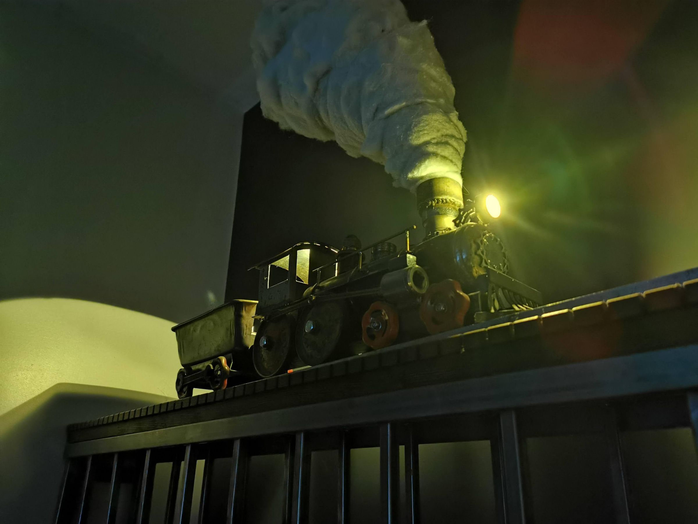 My ‘Light’ Engine Locomotive – a Unique Scrap Metal Train Lamp & Bridge ...