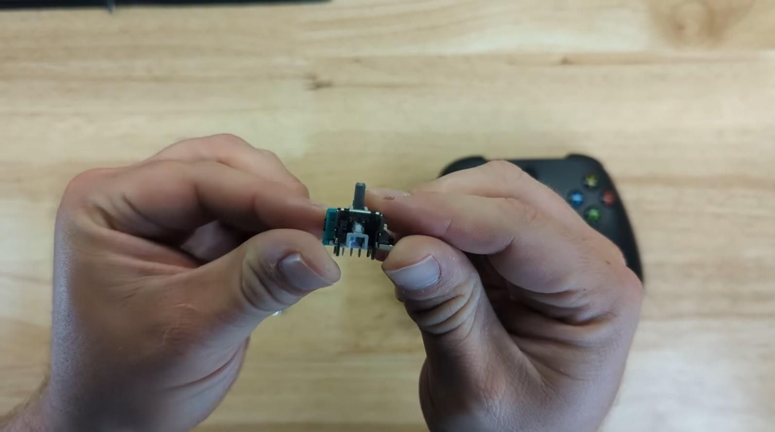 How to Fix Xbox Controller Stick Drift and Dead Zone by Replacing the ...